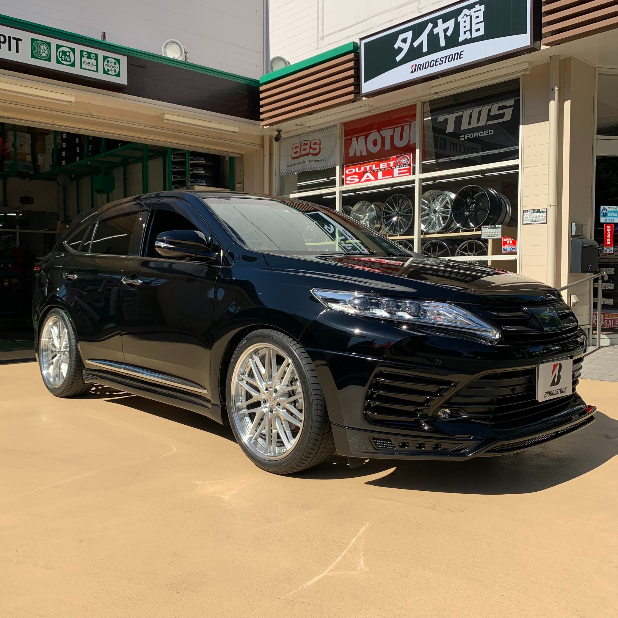 TOYOTA HARRIER（ZSU60）にALENZA001 RFT を装着 | 店舗おススメ情報 | タイヤ館 北山（京都府）