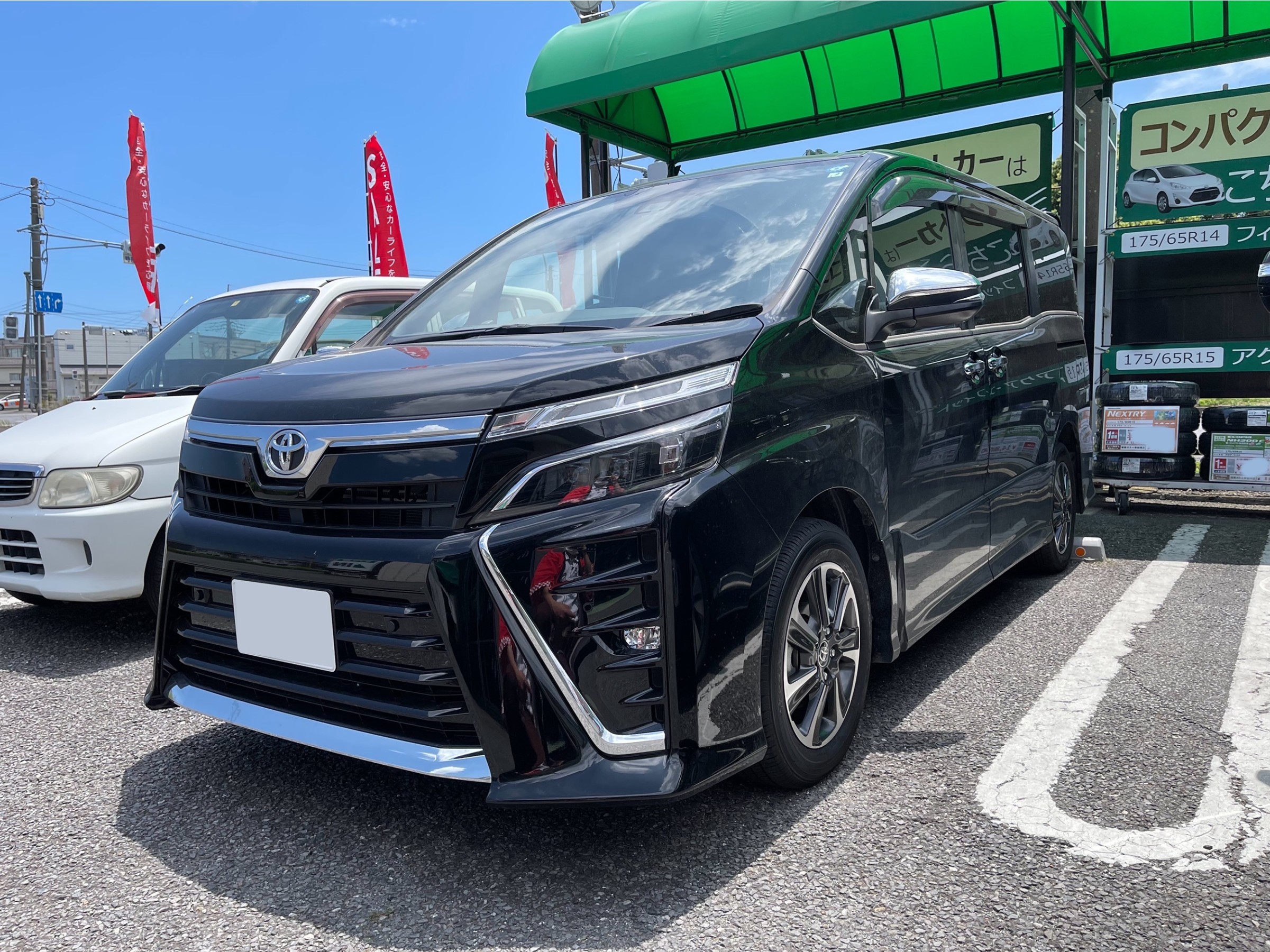 【トヨタ・VOXY・ZRR80】ドライブレコーダー取り付け | 店舗おススメ情報 | タイヤ館 土浦北インター（茨城県）