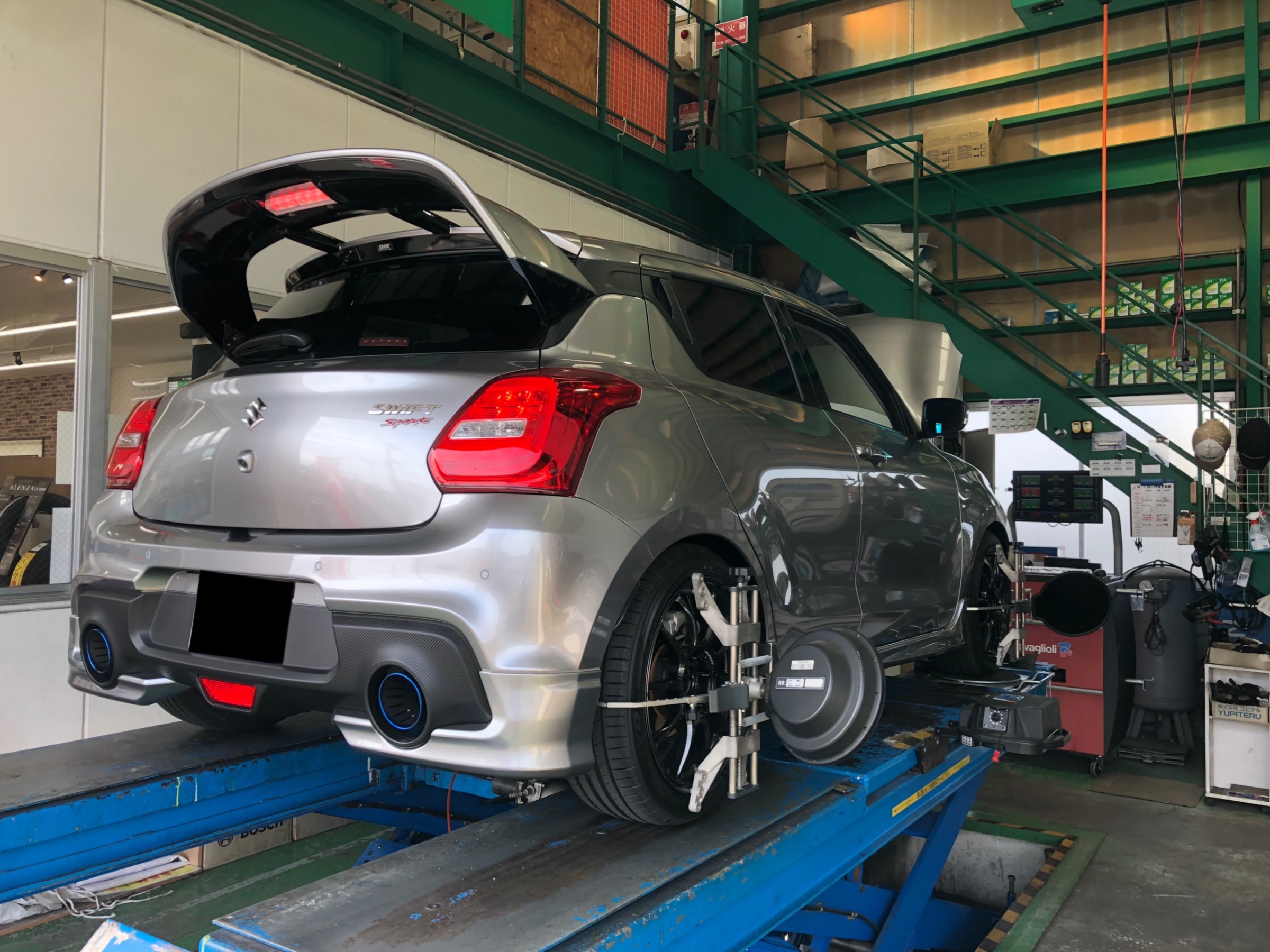 ZC33S スイフトスポーツ KW車高調取り付け(*^^*) | 店舗おススメ情報 | タイヤ館 加古川中央（兵庫県）