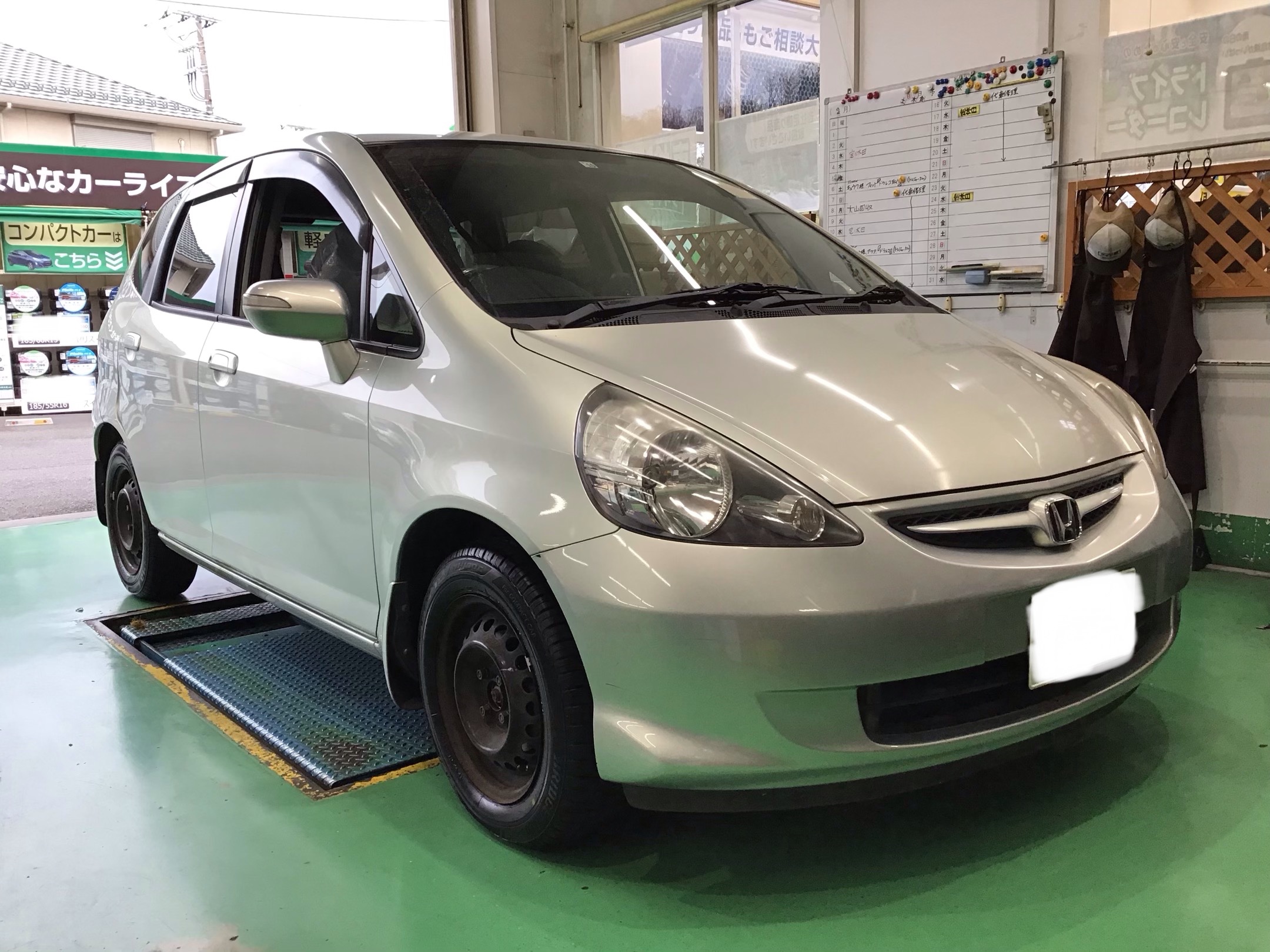 ホンダ・FIT(GD1) タイヤ交換&ハブ周り防錆加工 | 店舗おススメ情報 | タイヤ館 大船（神奈川県）
