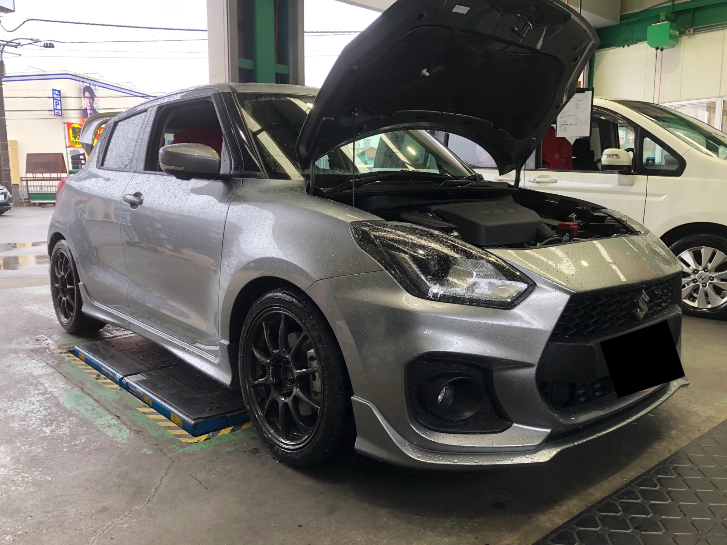 ZC33S スイフトスポーツ KW車高調取り付け(*^^*) | 店舗おススメ情報 | タイヤ館 加古川中央（兵庫県）