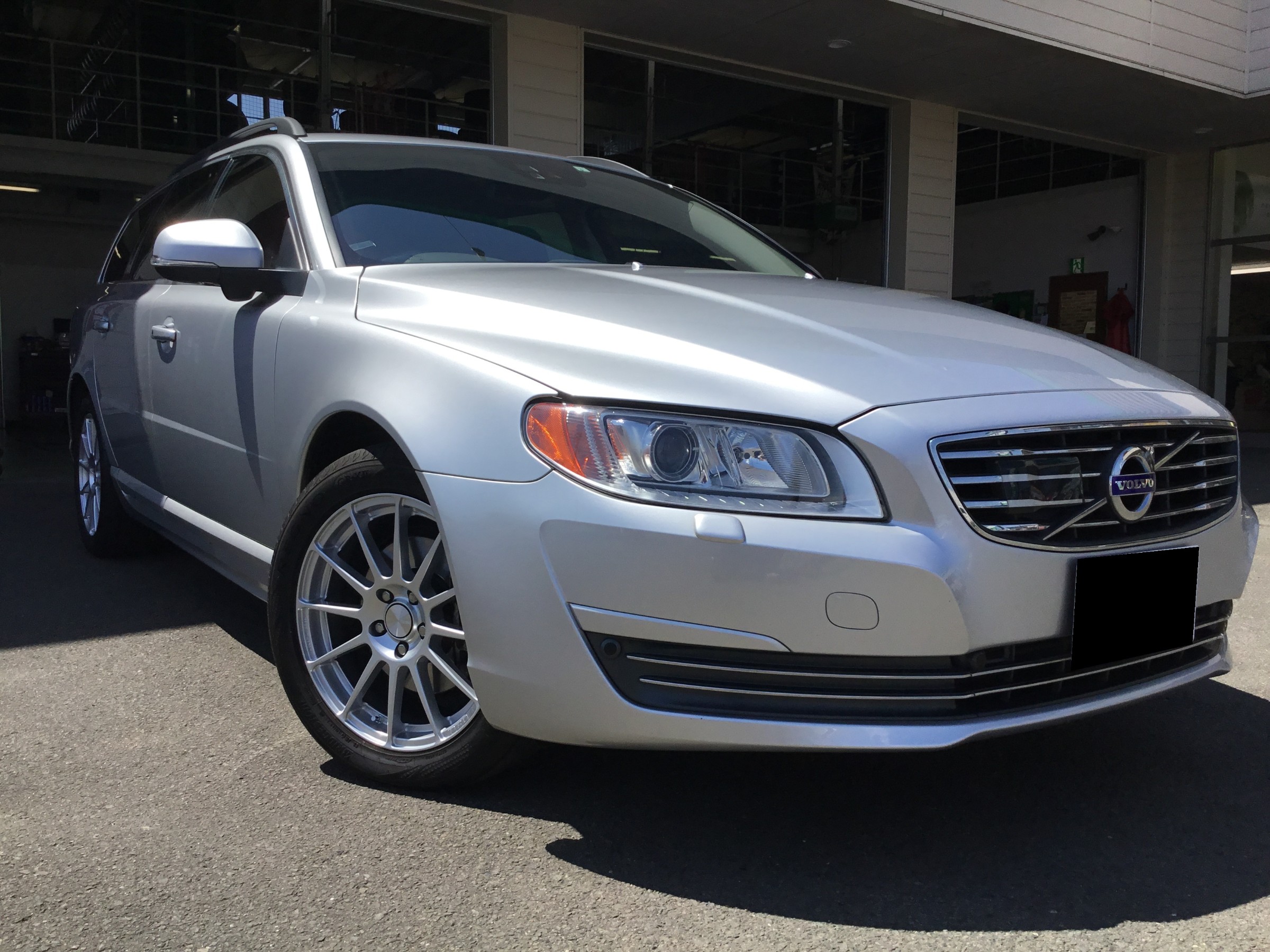 ENKEI ”PerformanceLine PF-03” ボルボ装着 | 店舗おススメ情報 | タイヤ館 中山（宮城県）