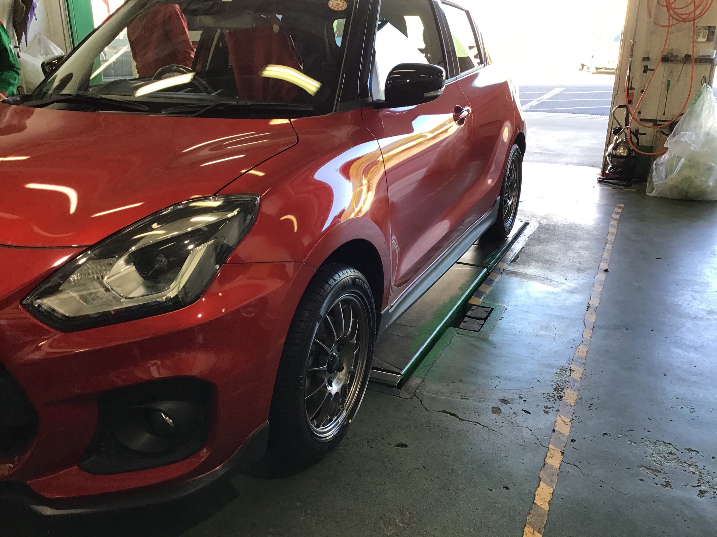 ★スイフトスポーツ ZC33S ENKEI（エンケイ） RC-T5 取り付け | 店舗おススメ情報 | タイヤ館 中津川（岐阜県）