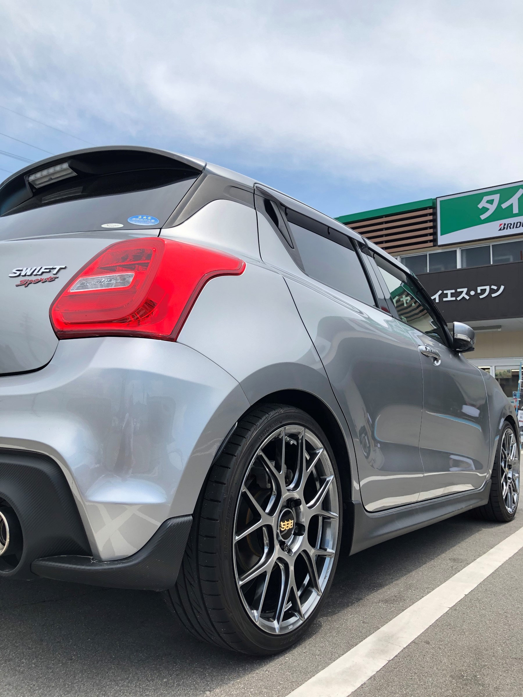 ZC33S スイフトスポーツ BBS RE-V7装着！ | スズキ スイフトスポーツ ホイール タイヤ・ホイール関連 > タイヤ・ホイール交換 | スタッフ日記 | タイヤ館 イエス・ワン ...