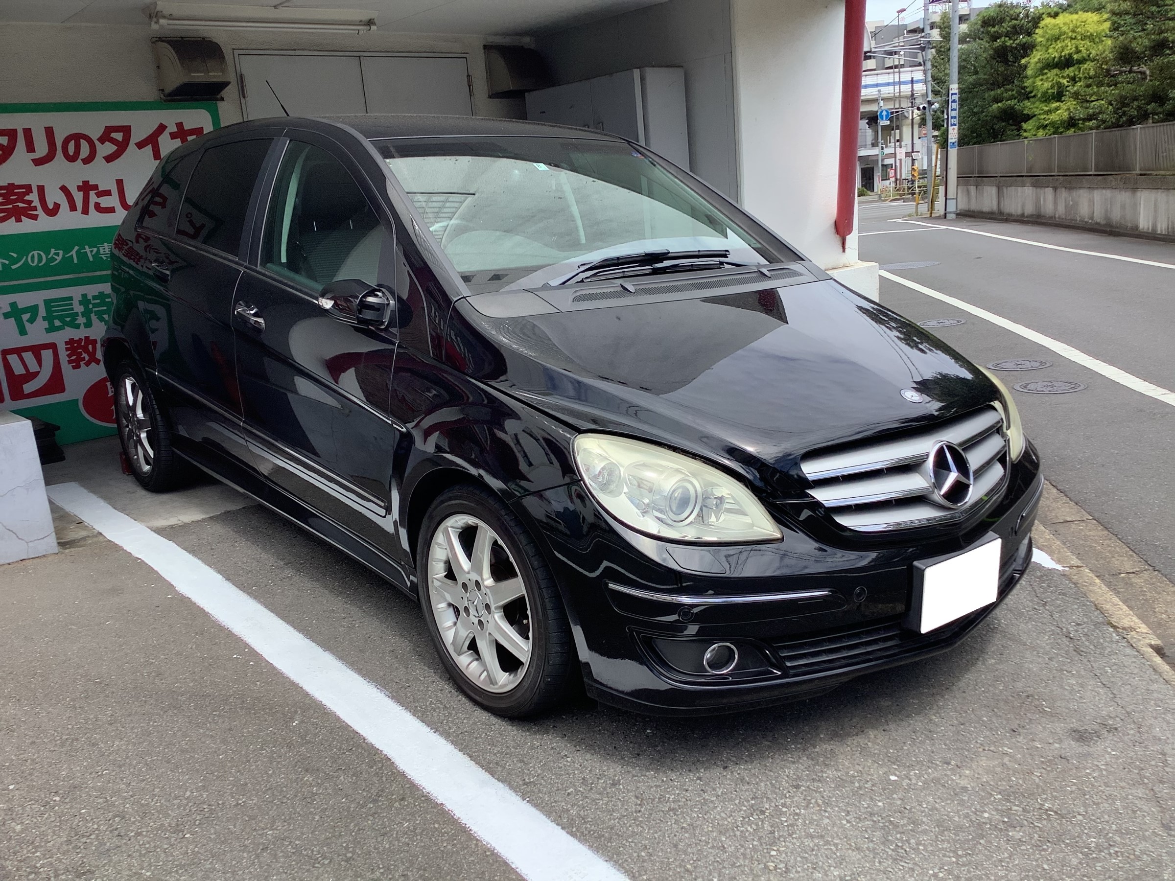 メルセデスベンツ W245 Bクラス オイル交換！！ | 店舗おススメ情報 | タイヤ館 パドック246（東京都）