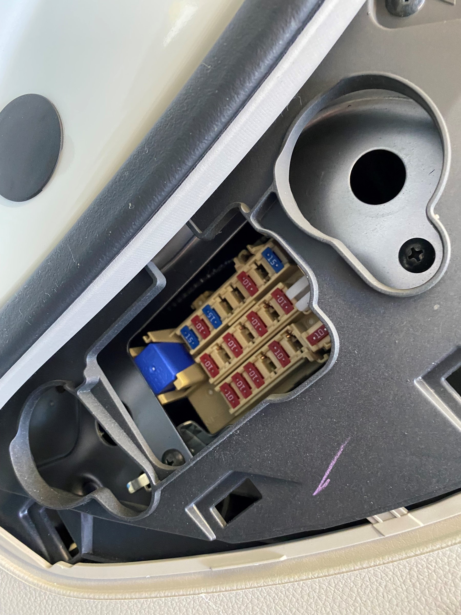 ニッサン シルフィ(TB17) ドラレコ取付！ | 店舗おススメ情報 | タイヤ館 安来（島根県）