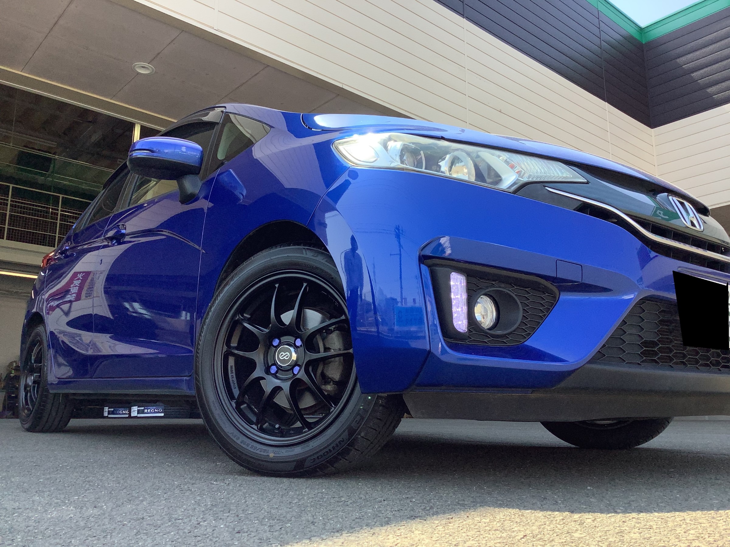 ENKEI "PF01" ホンダ フィット装着！！ | ホンダ フィット ホイール タイヤ・ホイール関連 > タイヤ・ホイール交換 | サービス事例 | タイヤ館 中山 | 宮城県のタイヤ ...