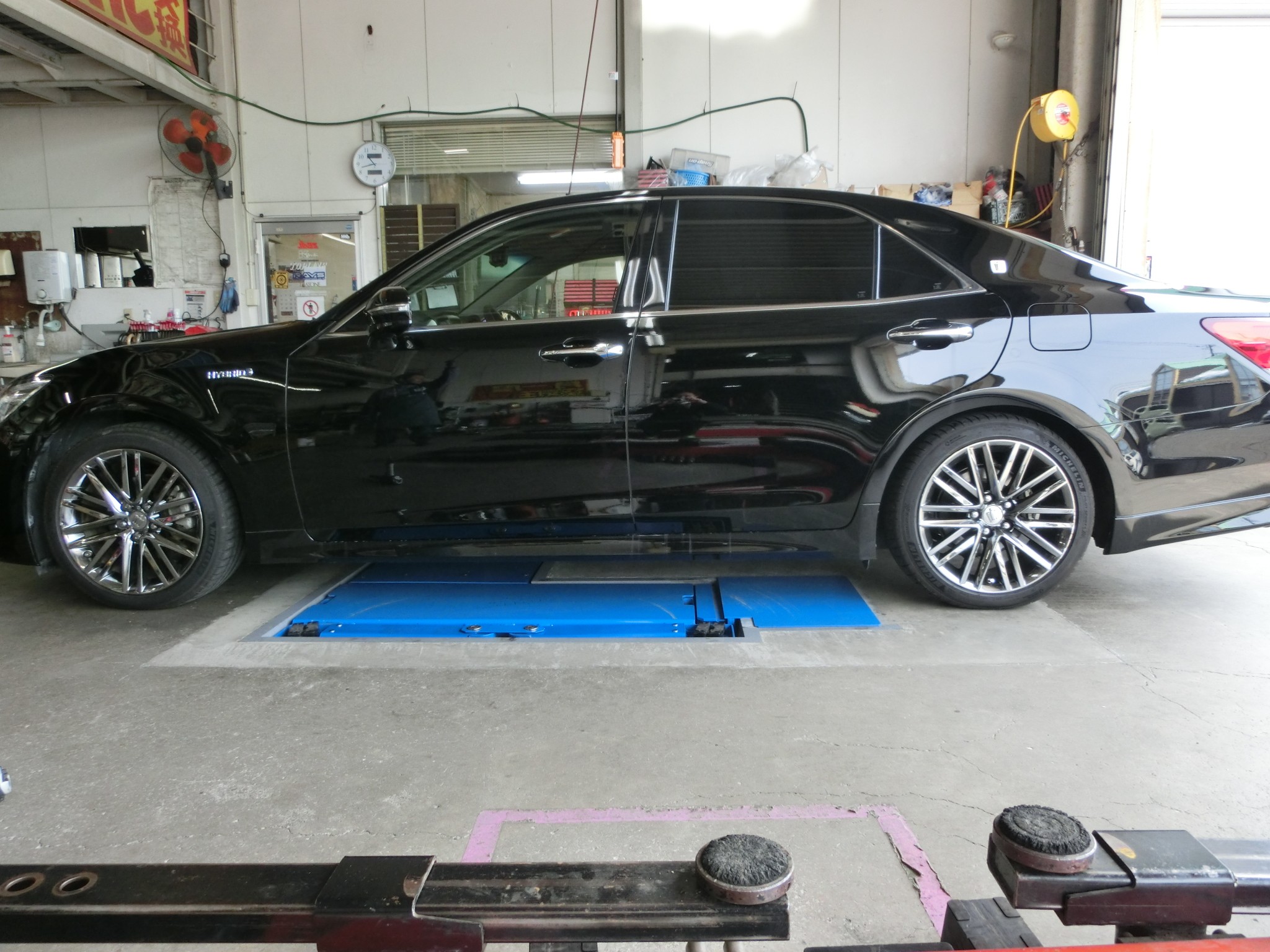 210クラウン FLEX/AVS車高調 取付 | 店舗おススメ情報 | タイヤ館 大河原（宮城県）