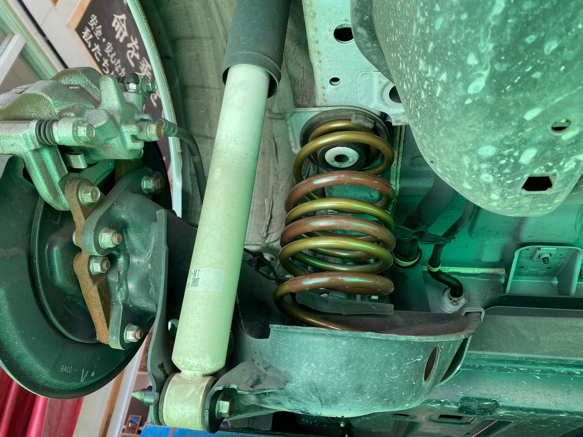 ホンダ フリードHV（GB7） TEIN ハイテク ダウンスプリング 交換 | 店舗おススメ情報 | タイヤ館 瀬谷（神奈川県）