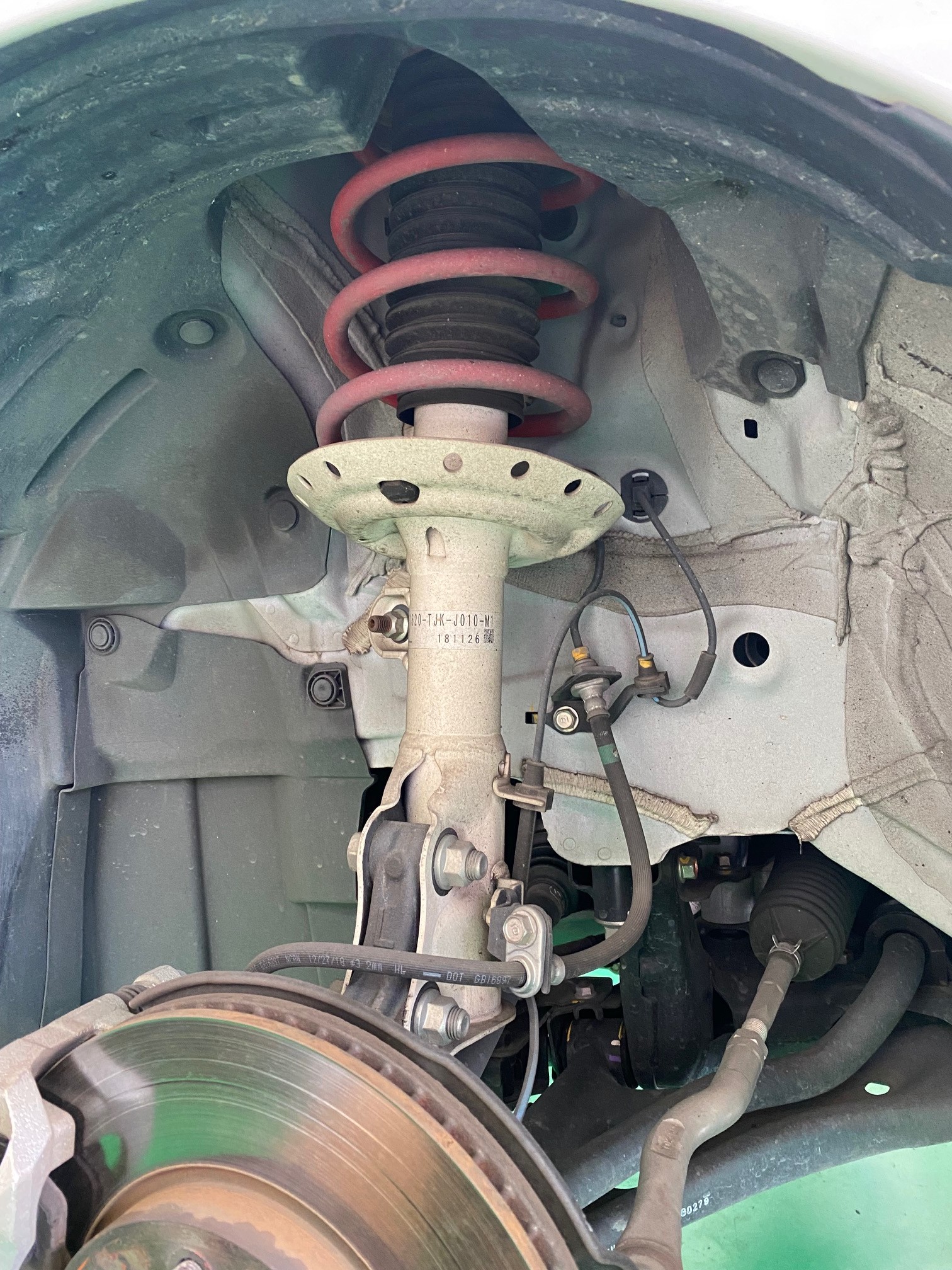 ホンダ フリードHV（GB7） TEIN ハイテク ダウンスプリング 交換 | 店舗おススメ情報 | タイヤ館 瀬谷（神奈川県）