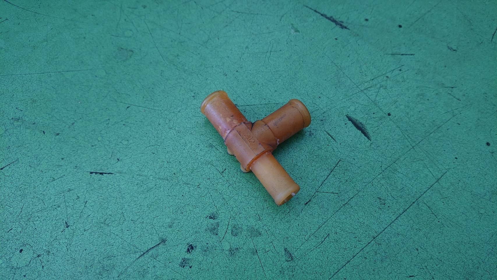 【トヨタ・ヴェルファイア・ANH20】ヒーターホース交換 | 店舗おススメ情報 | タイヤ館 土浦北インター（茨城県）