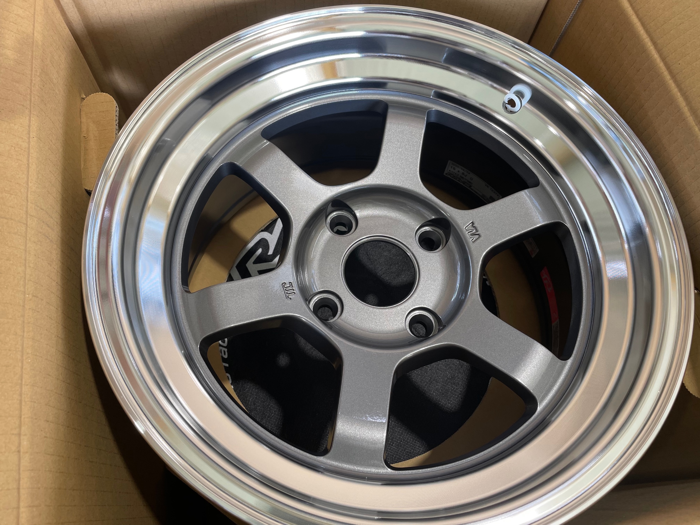 ご予約のホイール入荷！ RAYS TE37V | 店舗おススメ情報 | タイヤ館 さつま泉北