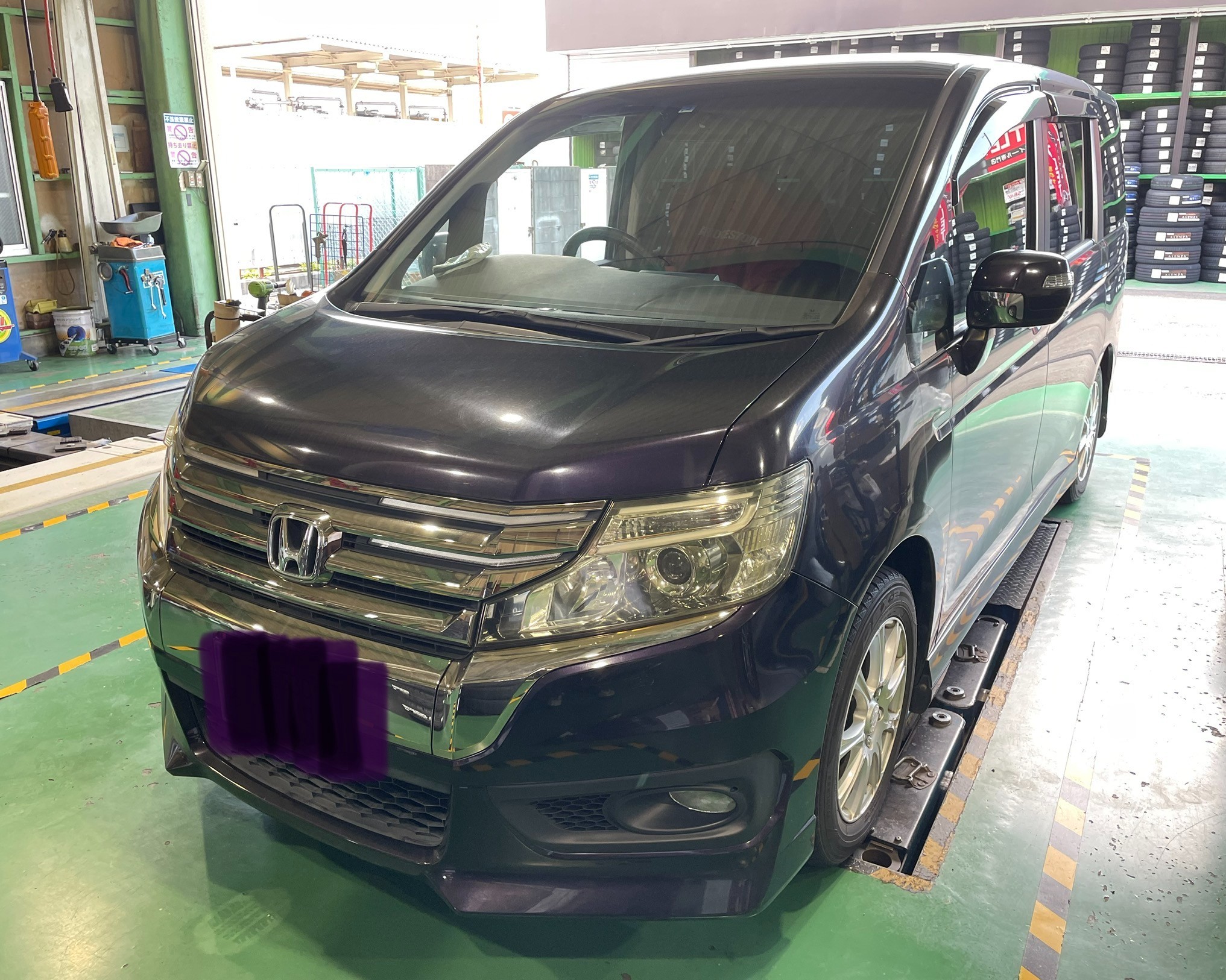 ★【ホンダ・DBA-RK5・ステップワゴン】ヘッドライトコーティング | 店舗おススメ情報 | タイヤ館 川越（三重県）