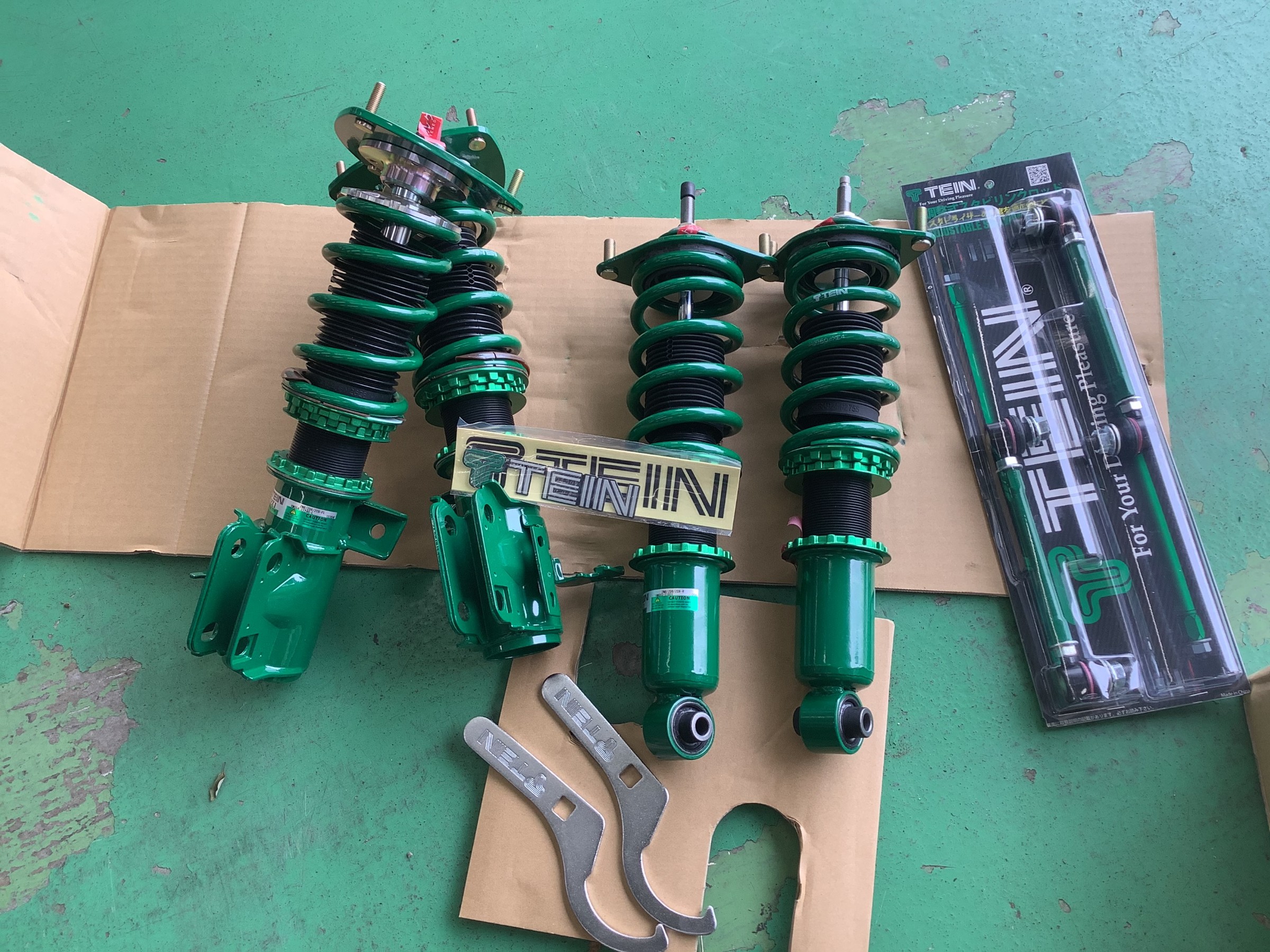 TEIN RX1&BLITZ タワーバー~TOYOTA/GR86~ | 店舗おススメ情報 | タイヤ館 水戸けやき台（茨城県）