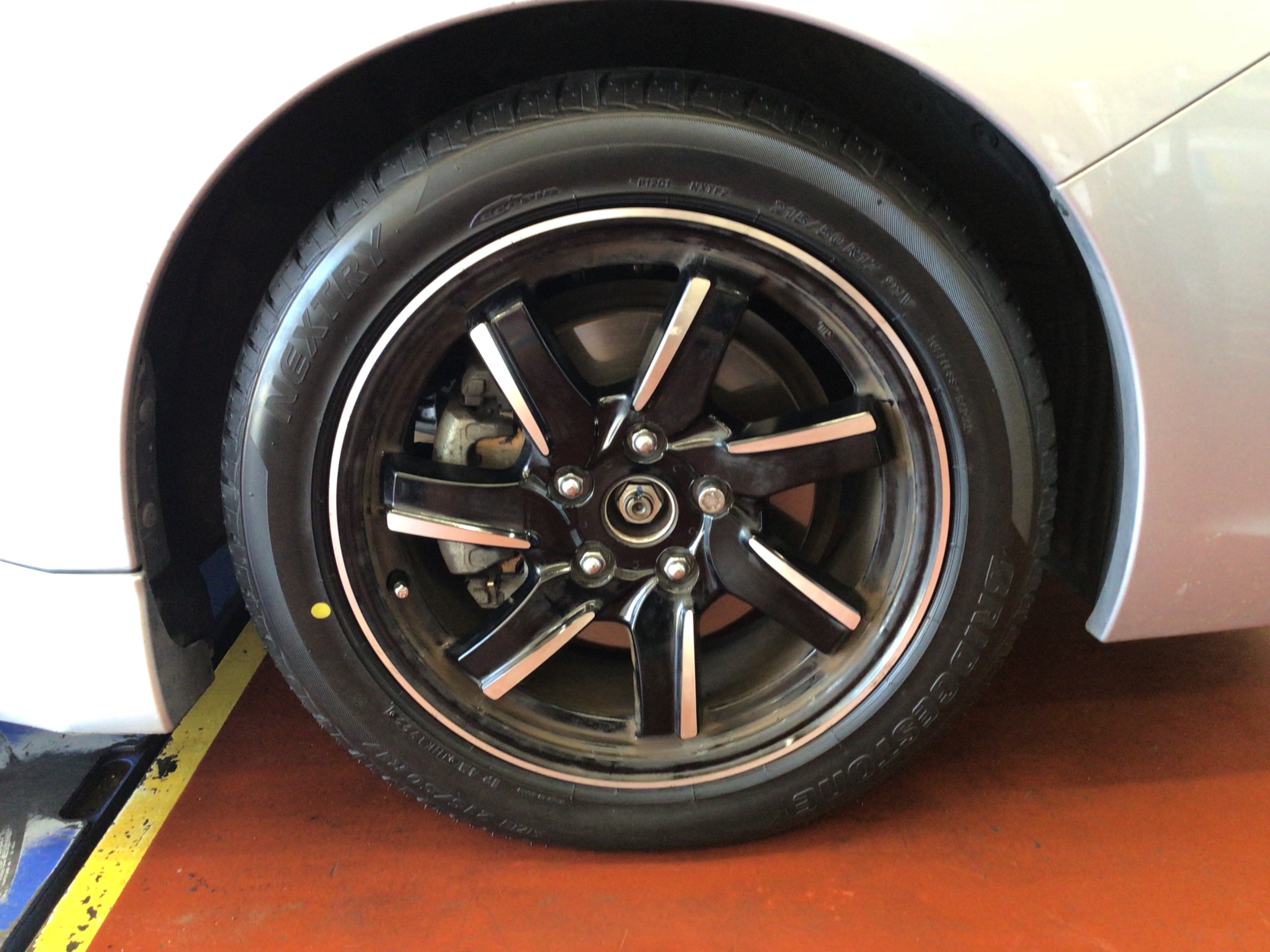 スバル・レヴォーグ(VM4)〜タイヤ交換(ネクストリー)〜 | 店舗おススメ情報 | タイヤ館 水戸河和田（茨城県）