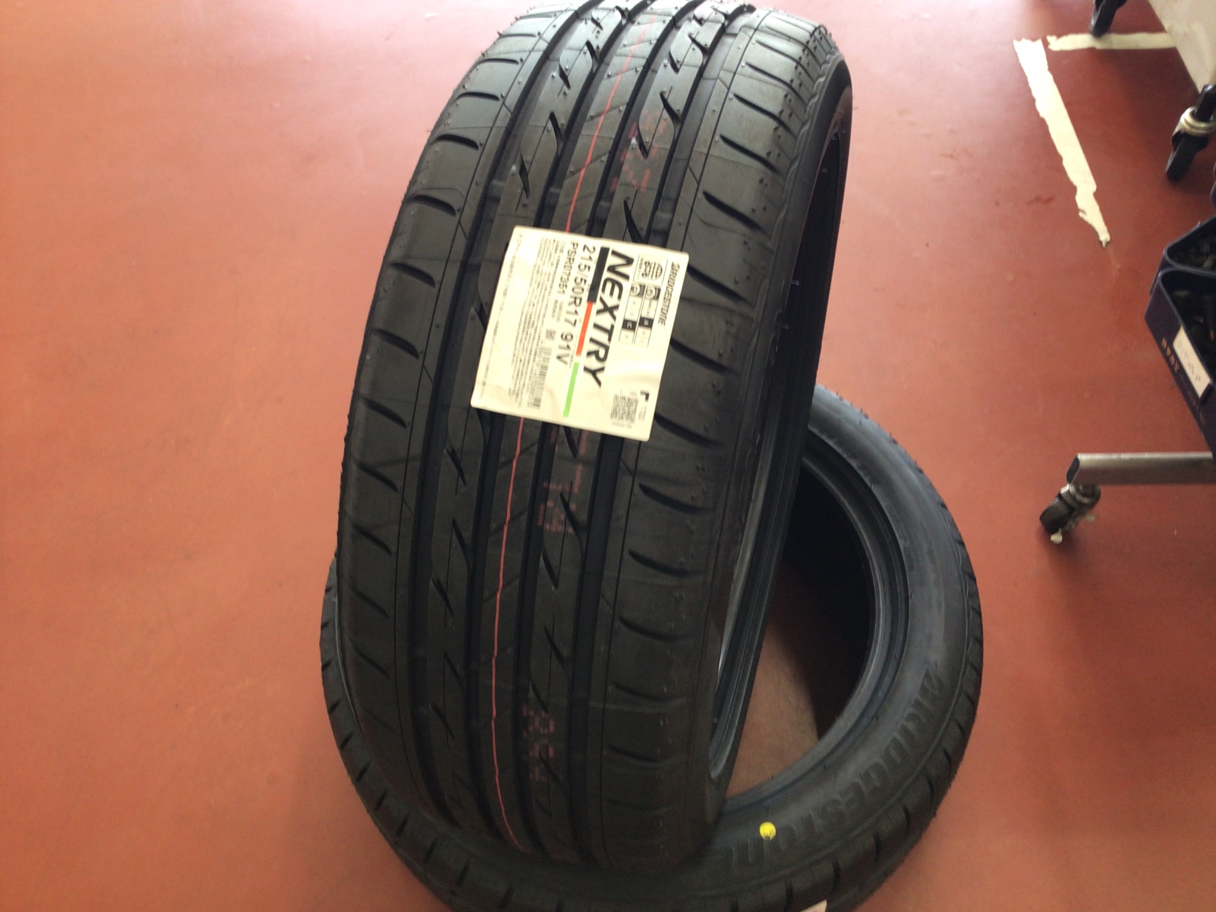 スバル・レヴォーグ(VM4)〜タイヤ交換(ネクストリー)〜 | 店舗おススメ情報 | タイヤ館 水戸河和田（茨城県）