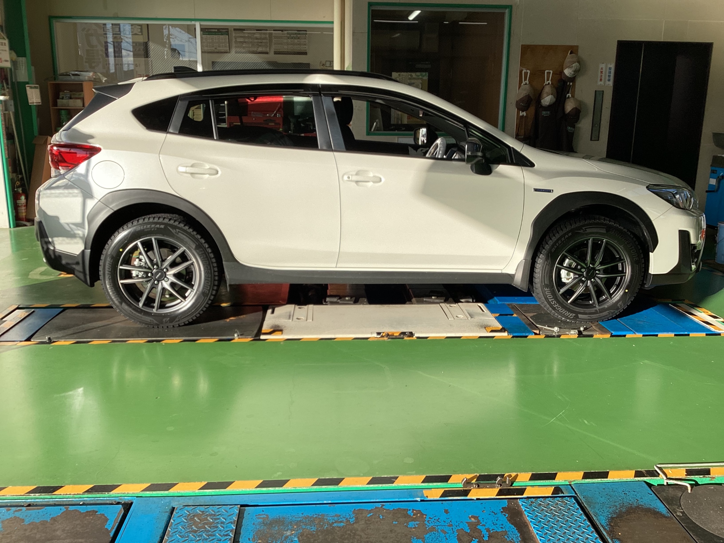 VRX3だけじゃない⁉︎ SUV専用スタッドレスタイヤ DM-V3 XVに装着！ | 店舗おススメ情報 | タイヤ館 三田（兵庫県）