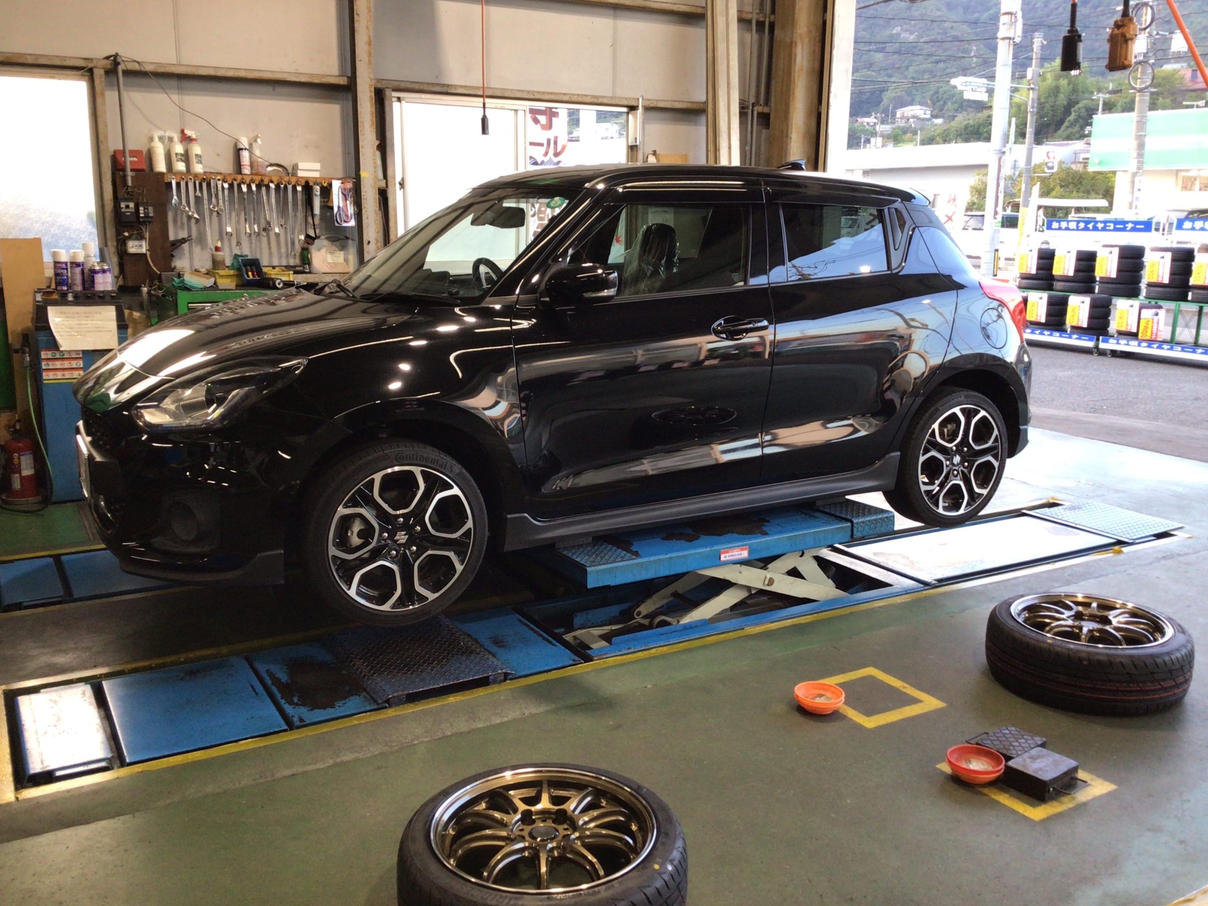 ZC33スイスポにワークZR10取り付け | 店舗おススメ情報 | タイヤ館 福山（広島県）