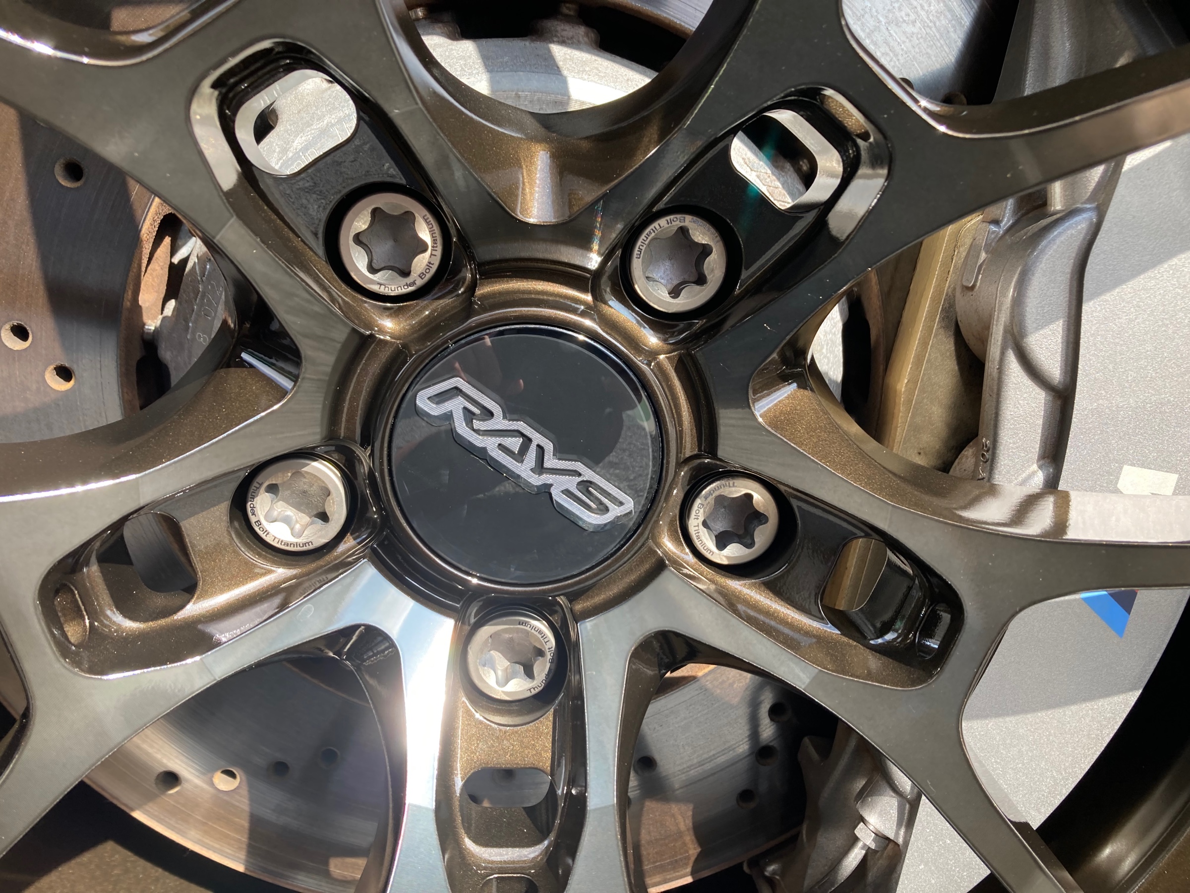 M2C 鍛造ホイールRAYS G025装着 | 店舗おススメ情報 | タイヤ館 府中（東京都）