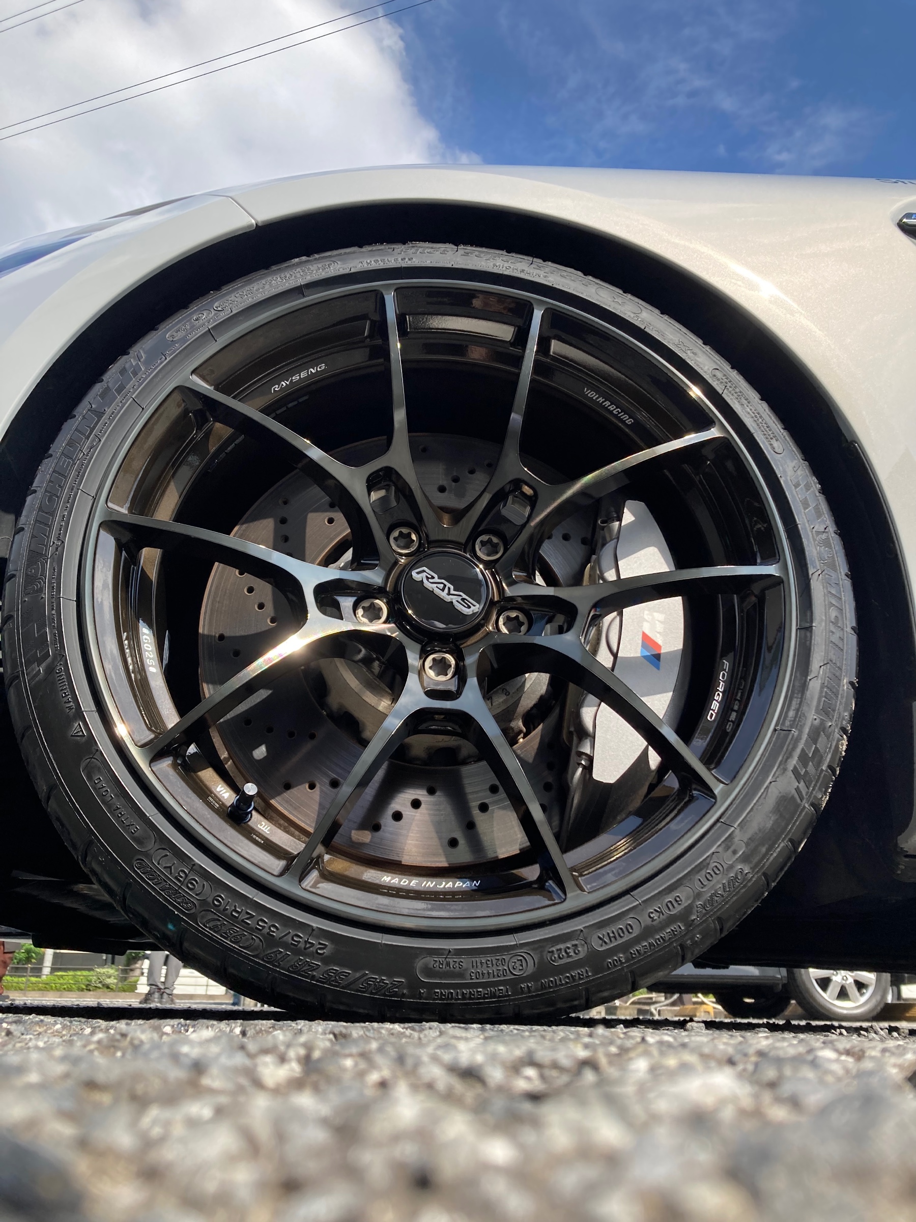 M2C 鍛造ホイールRAYS G025装着 | 店舗おススメ情報 | タイヤ館 府中（東京都）
