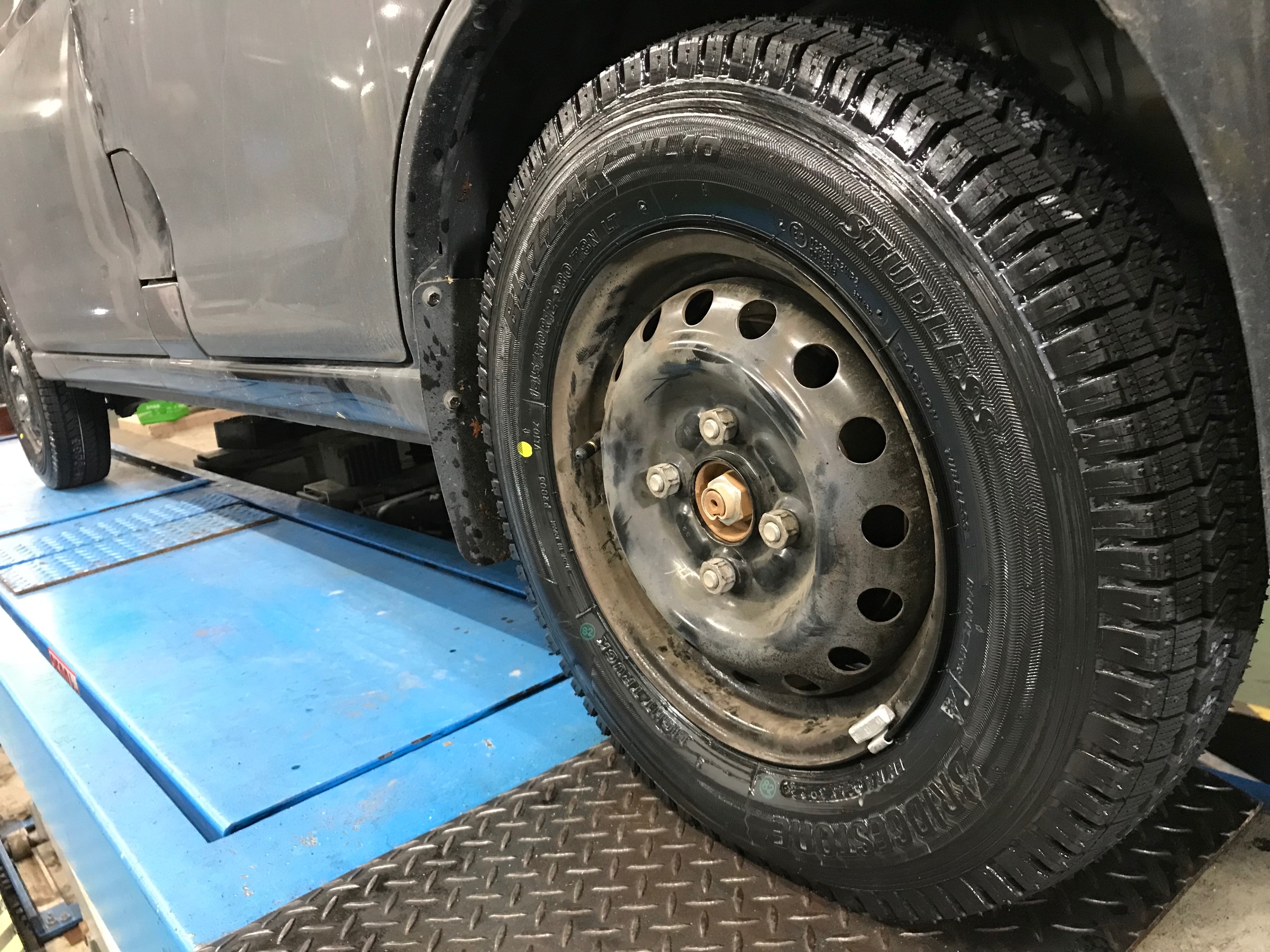 VL10装着！そして今日から延長営業！ | 店舗おススメ情報 | タイヤ館 新川駅前（北海道）