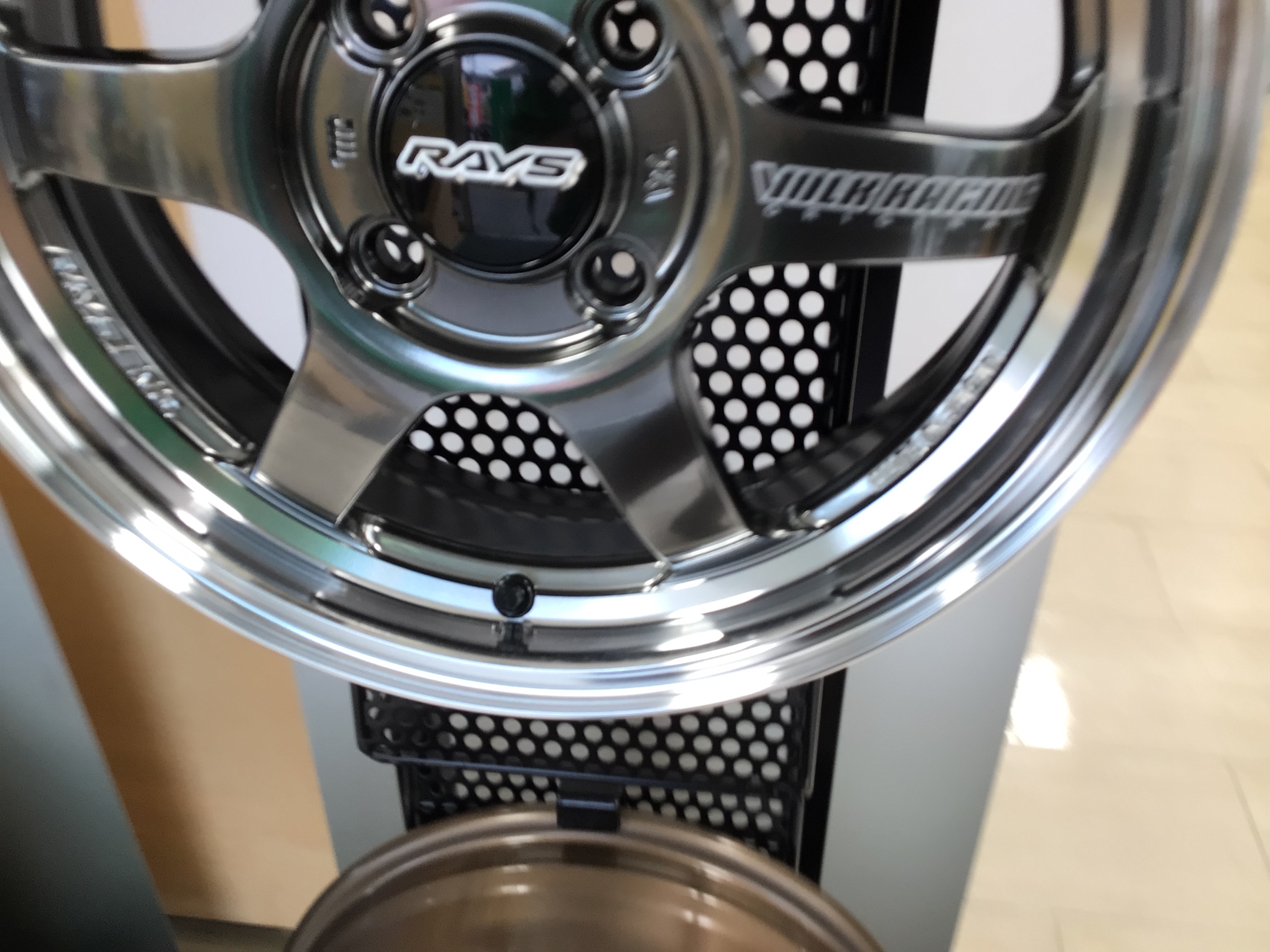 レイズ TE37KCR プログレッシブモデル HF 軽サイズのボルクレーシング | 店舗おススメ情報 | タイヤ館 福山（広島県）