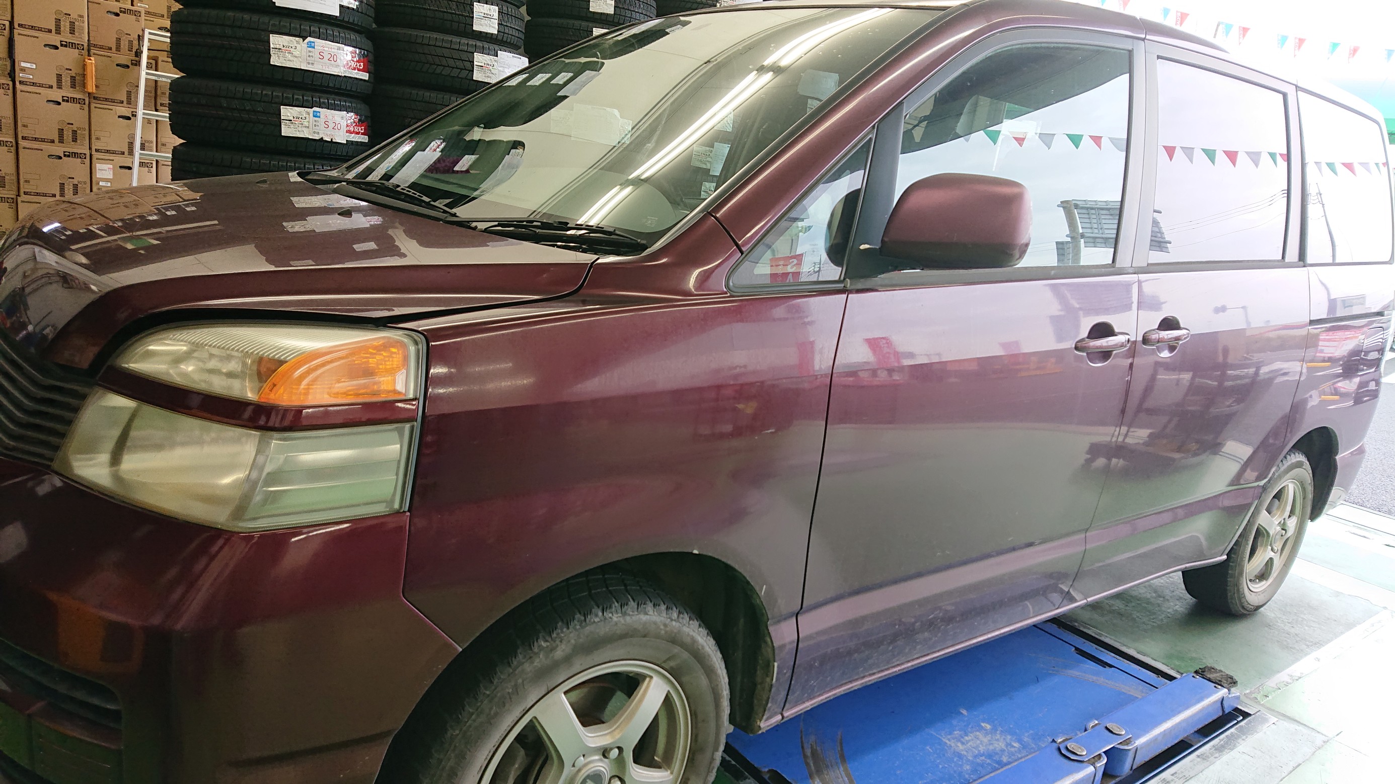 トヨタ・VOXY・AZR60 】車検整備でスタビライザーリンクの交換です。 | 店舗おススメ情報 | タイヤ館 土浦北インター（茨城県）