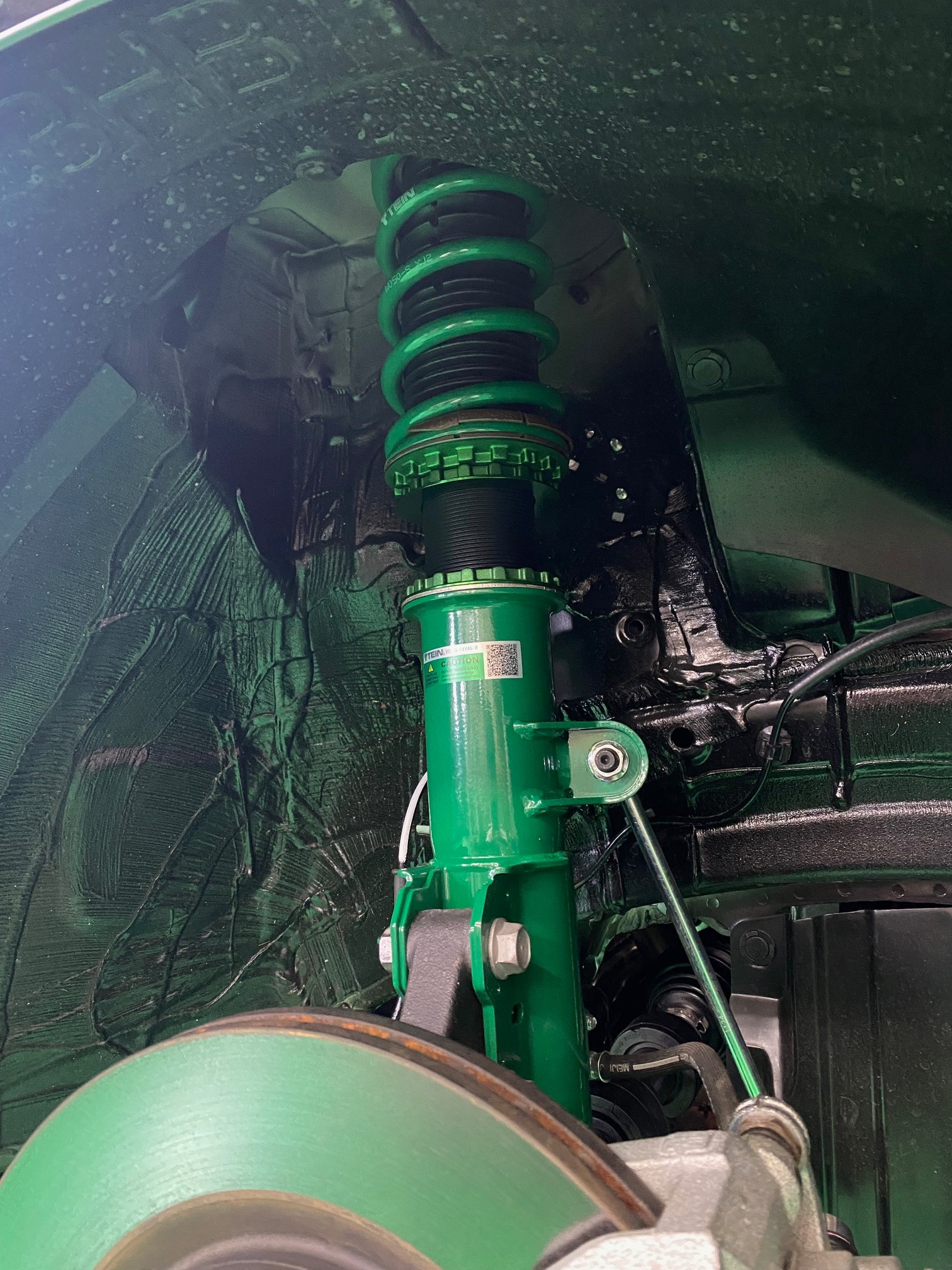 スズキ スイフト（ZC33） TEIN 車高調 フレックスZ 取付 | 店舗おススメ情報 | タイヤ館 瀬谷（神奈川県）