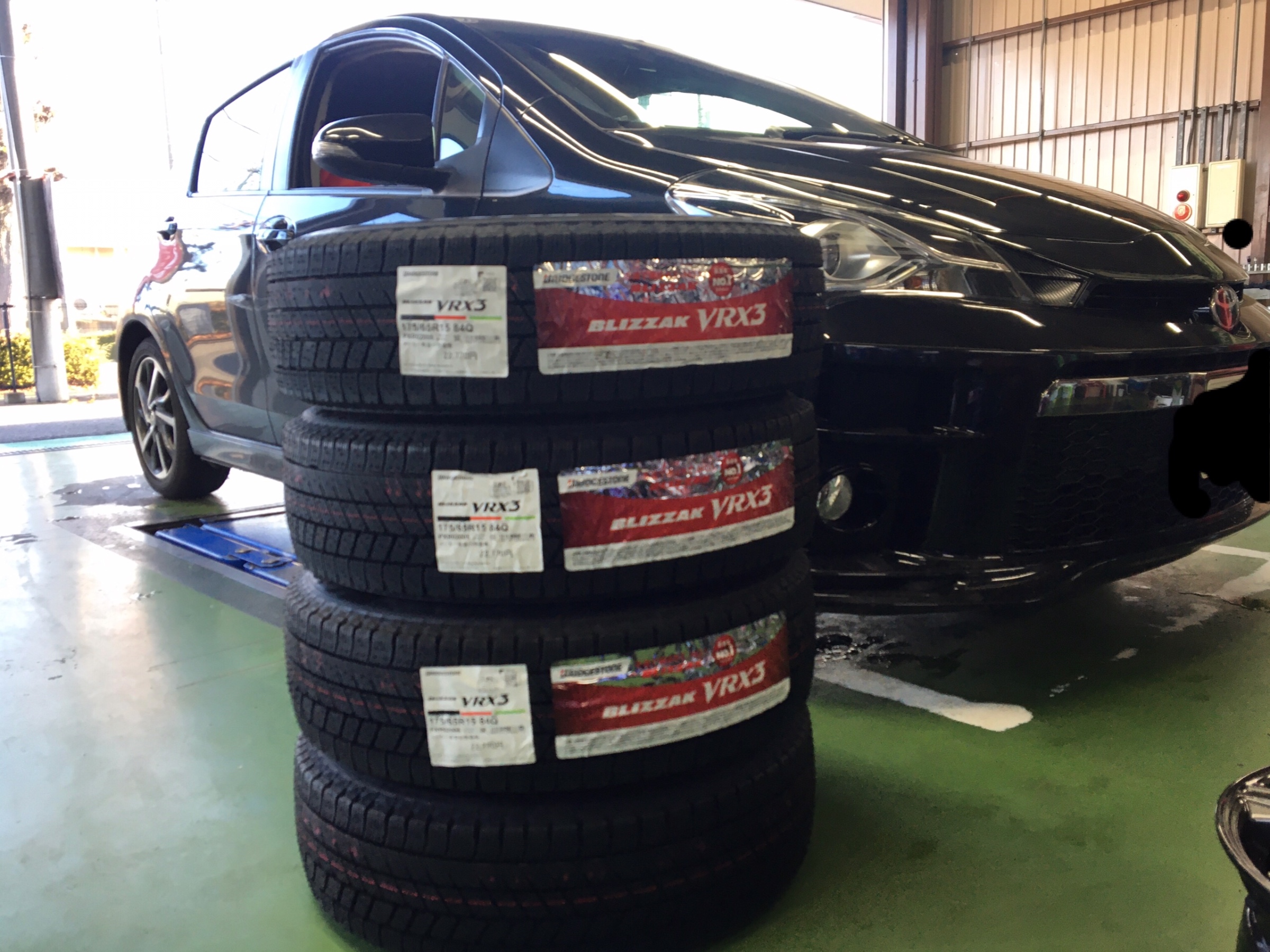 【トヨタ・ヴィッツ・NCP131】 スタッドレスタイヤ・ホイールセット | 店舗おススメ情報 | タイヤ館 うしく上柏田（茨城県）