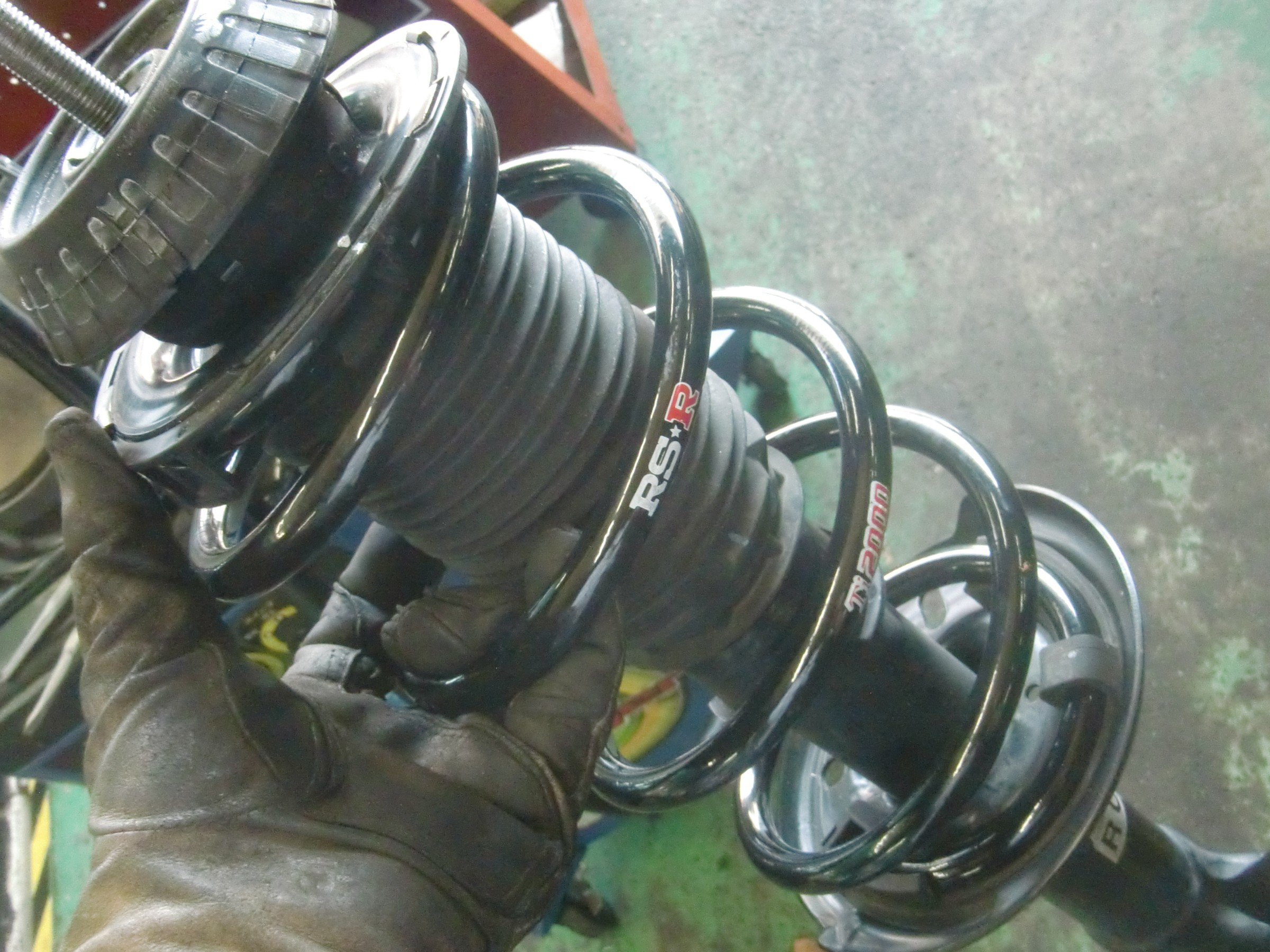 RV5型ヴェゼル、ダウンサスのお取り付け＆アライメント調整！ | 店舗おススメ情報 | タイヤ館 おゆみ野（千葉県）