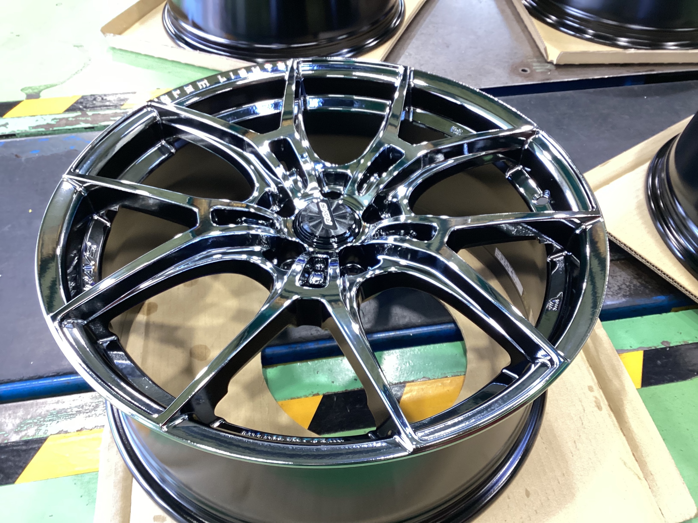 じゃじゃ～ん(≧ ≦)RAYS 57FXZ アルミホイール入荷しましたよ♪ | 店舗おススメ情報 | タイヤ館 吹田