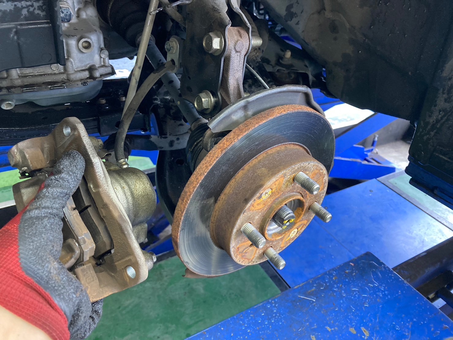 【ホンダ・N-BOX・JF1】 ドライブシャフト交換 | 店舗おススメ情報 | タイヤ館 うしく上柏田（茨城県）