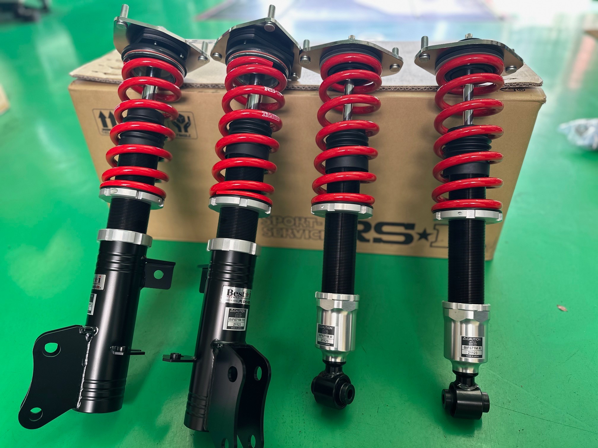 スバル アウトバック（BT5） RSR Best☆i 車高調 取付 | 店舗おススメ情報 | タイヤ館 瀬谷（神奈川県）