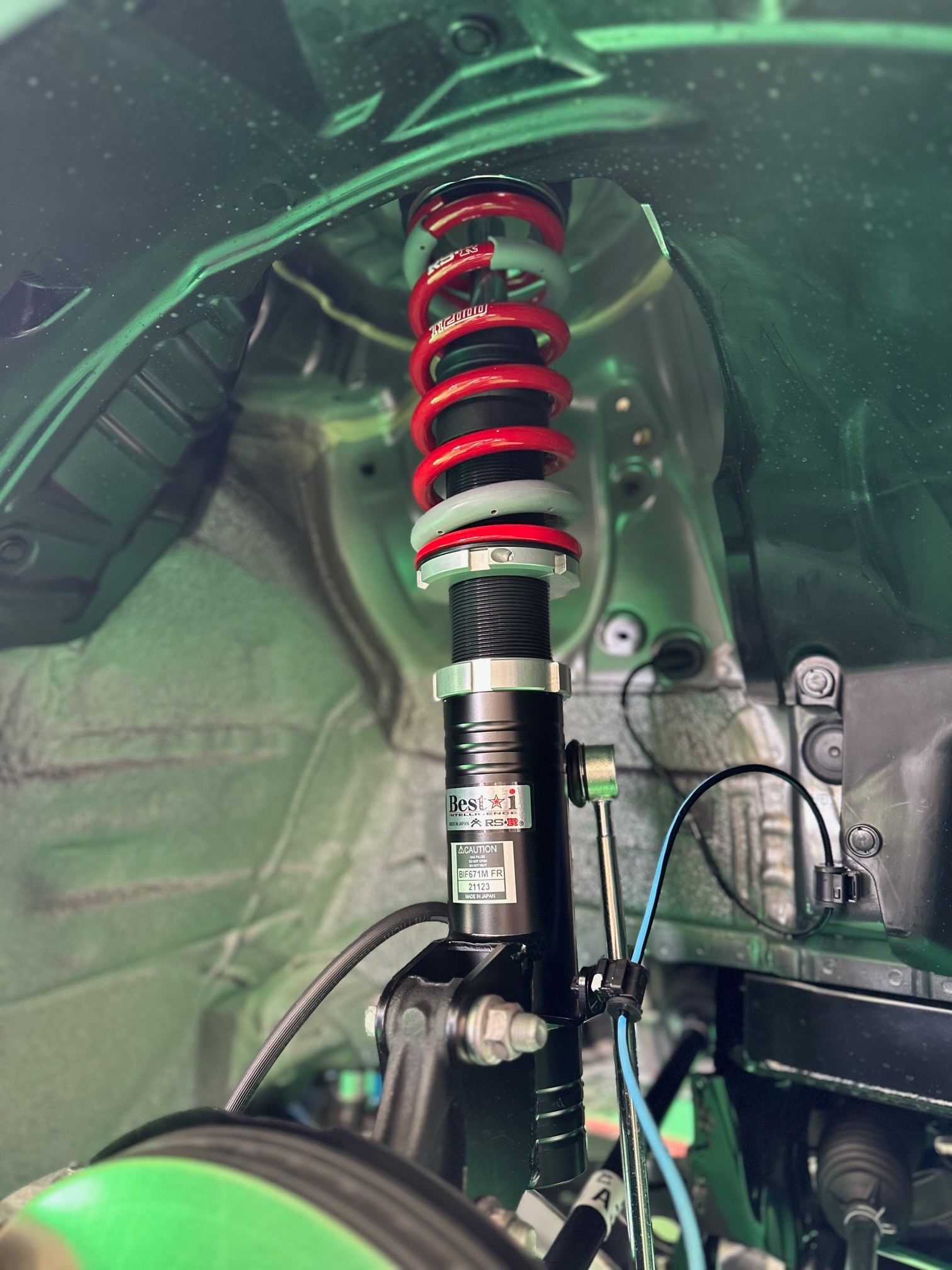 スバル アウトバック（BT5） RSR Best☆i 車高調 取付 | 店舗おススメ情報 | タイヤ館 瀬谷（神奈川県）