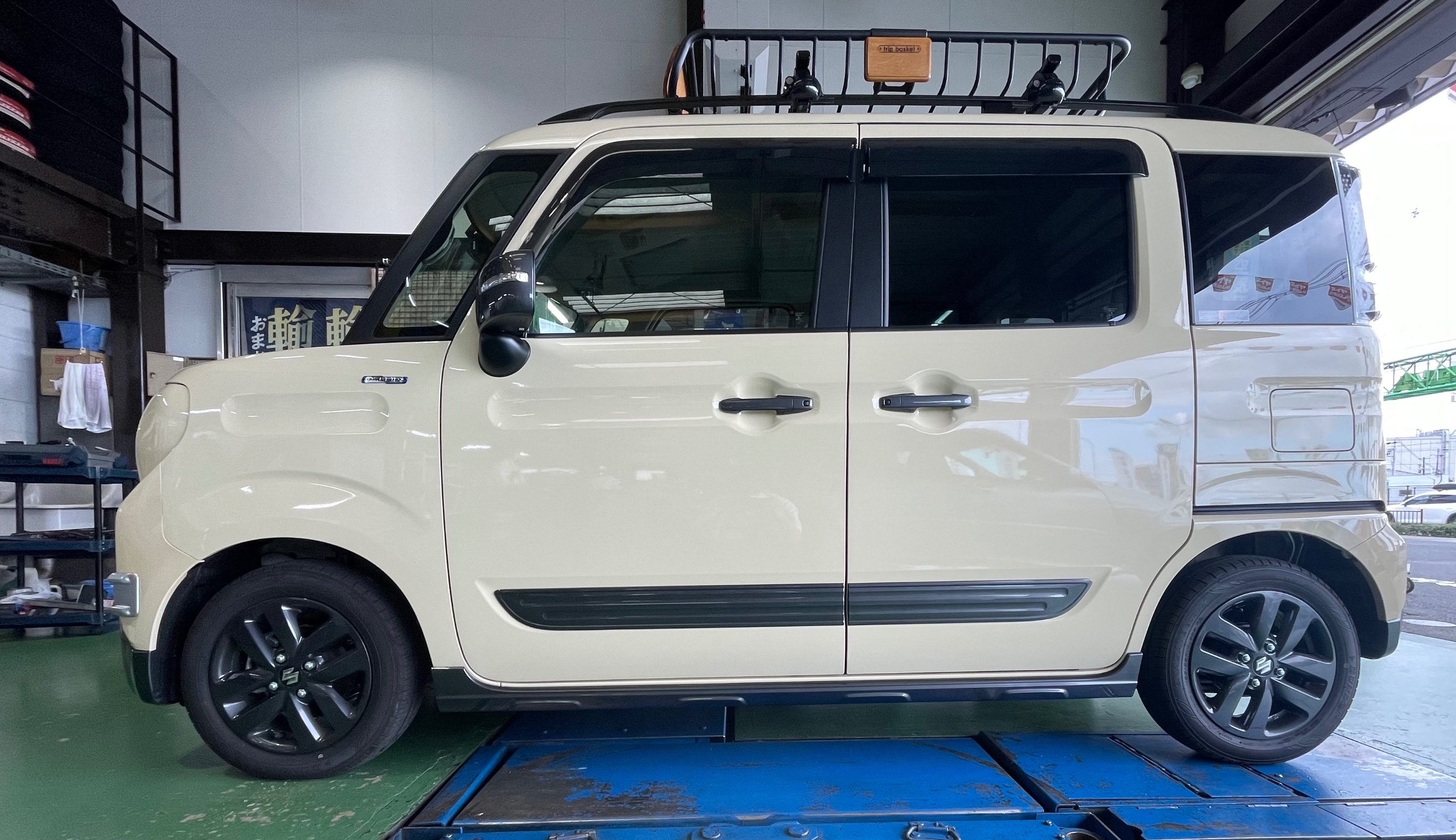 スペーシアギア MK53S 4WD リフトアップ ホイール交換 | 店舗おススメ情報 | タイヤ館 さつま泉北（大阪府）