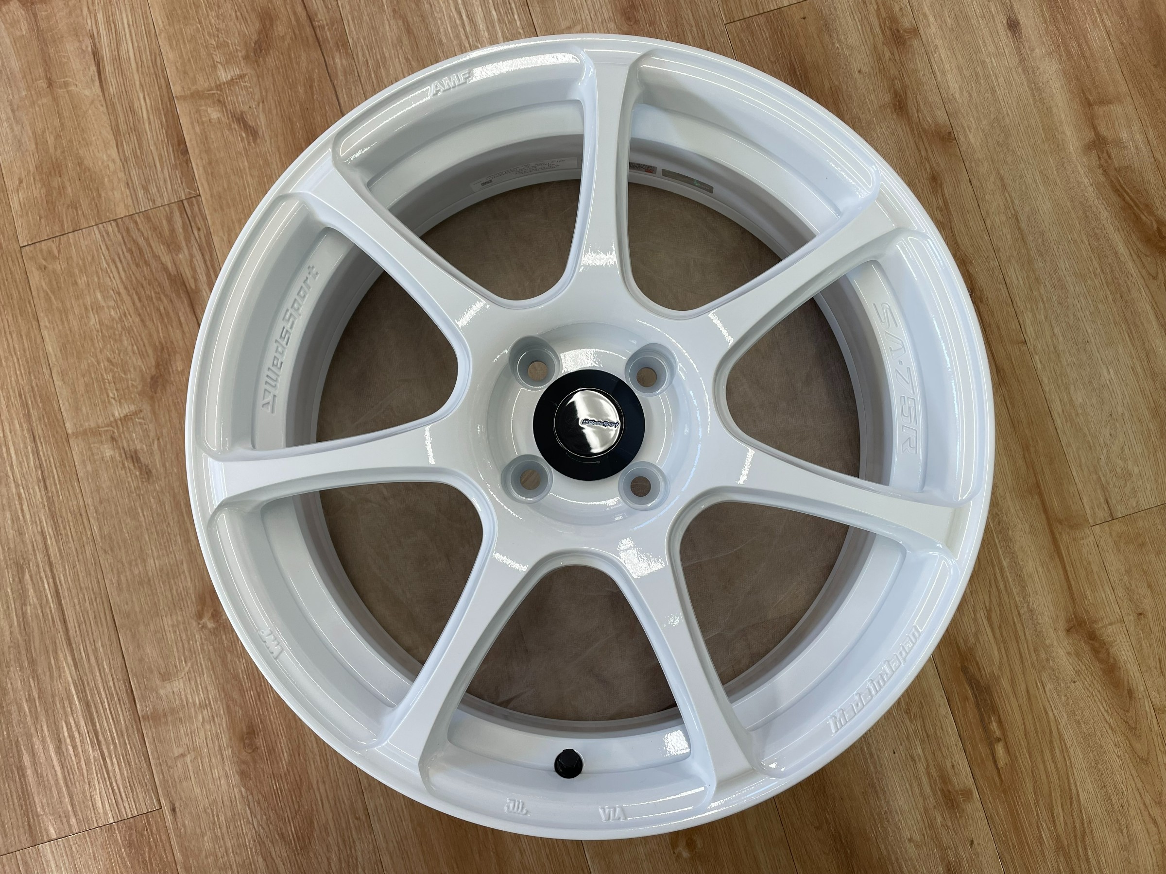 【ウェッズスポーツ】数量限定 SA-75R ホワイトバージョン 【展示アリ】 | 店舗おススメ情報 | タイヤ館 青森（青森県）
