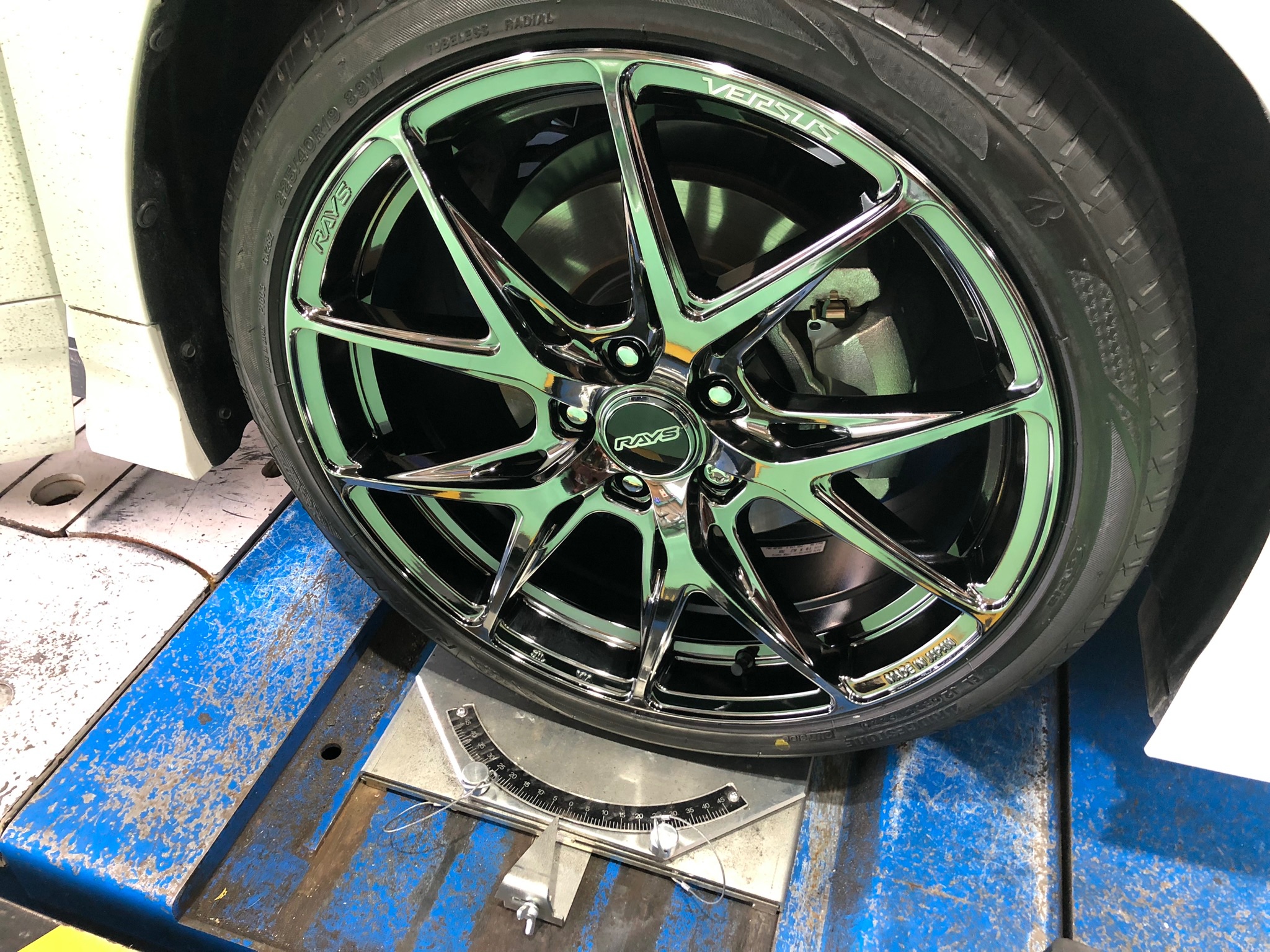 90VOXYにRS-RダウンサスTi2000＆RAYS VERSUS VV21S YNJ カラー19インチ取り付け♪ | 店舗おススメ情報 | タイヤ館 堺北（大阪府）