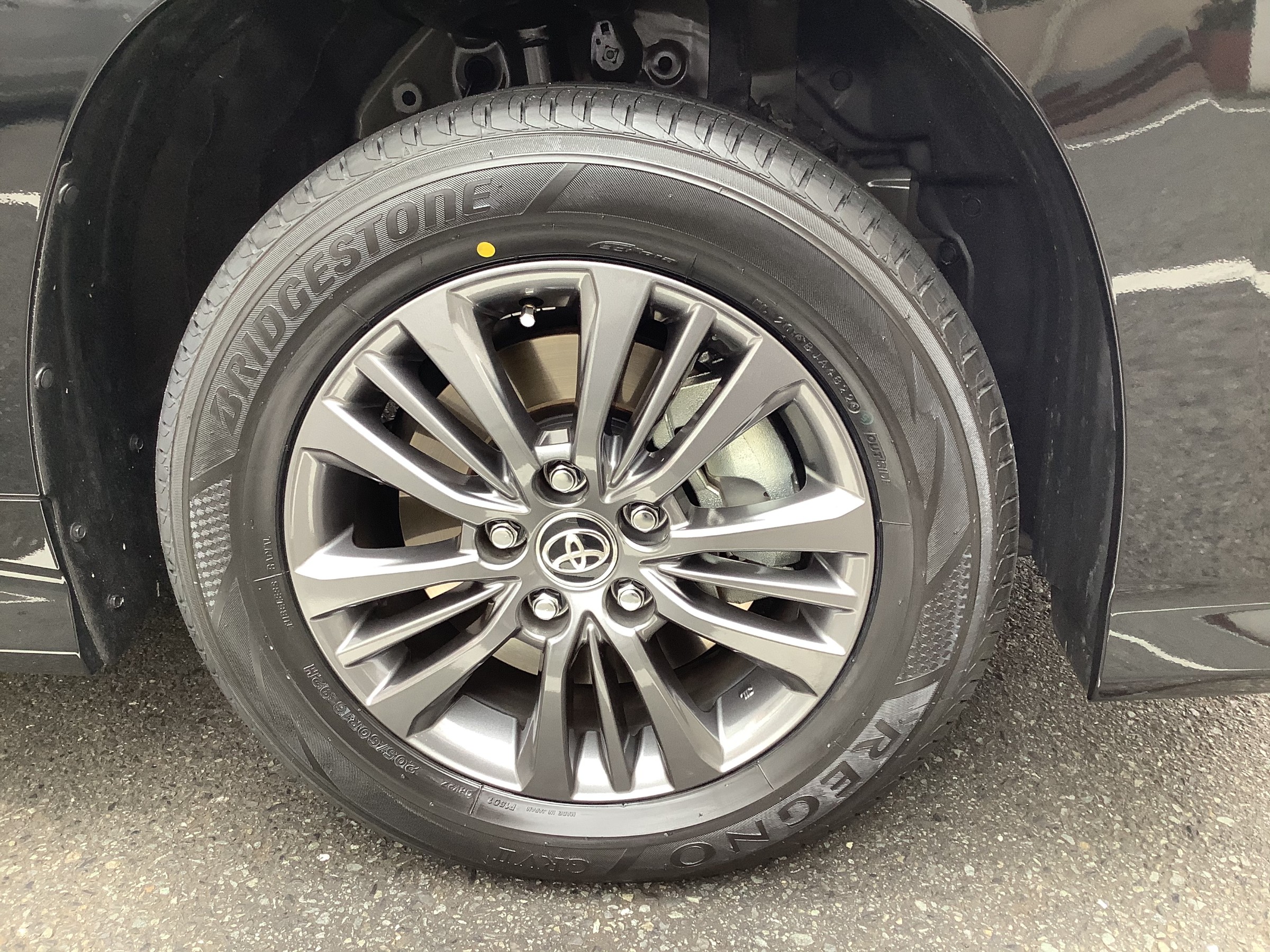 90VOXY タイヤ交換 | 店舗おススメ情報 | タイヤ館 パドック246（東京都）