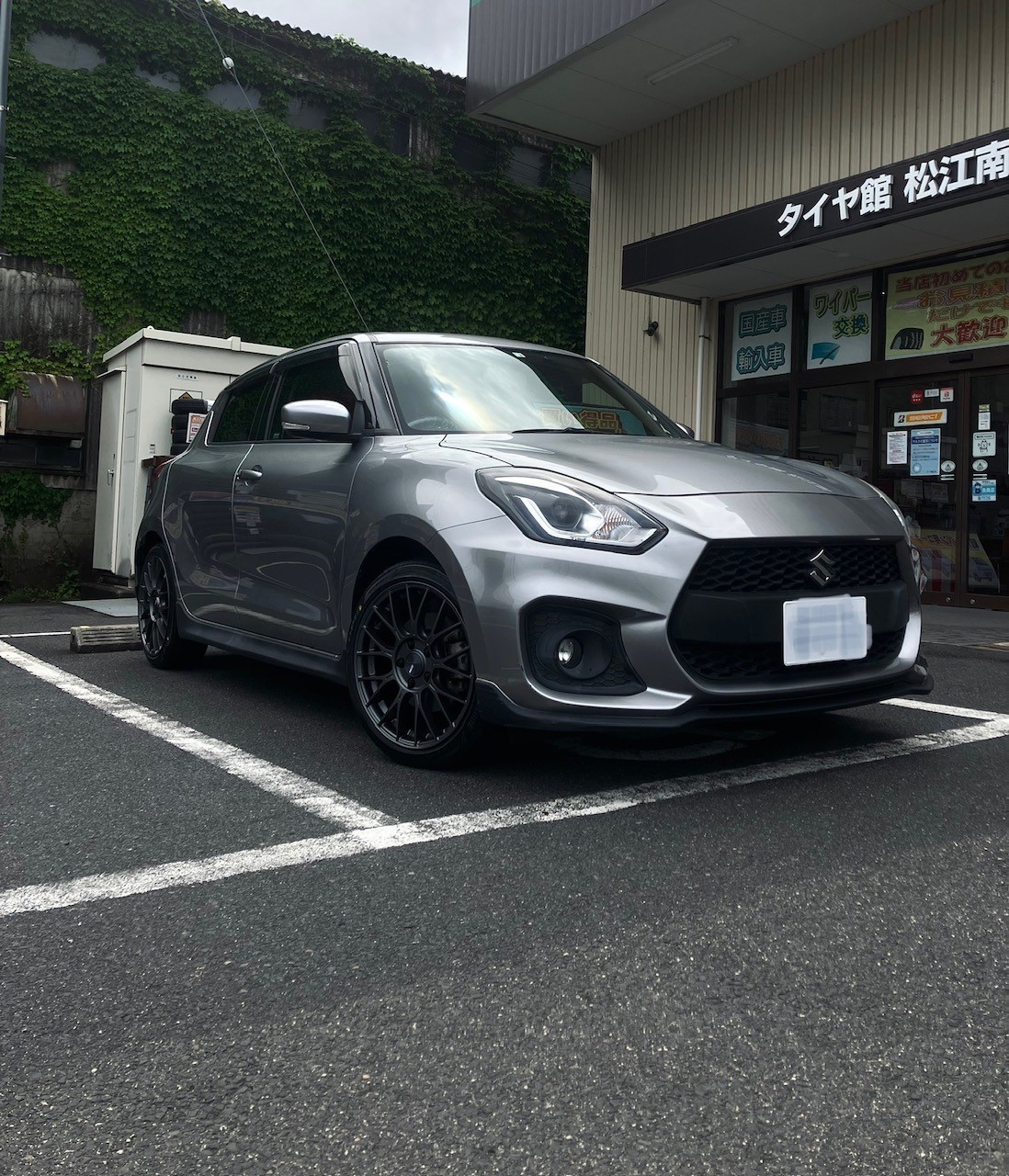 軽量9本メッシュで大人なスポーツ！エンケイPFM1 × ZC33スイフトスポーツ | 店舗おススメ情報 | タイヤ館 松江南（島根県）