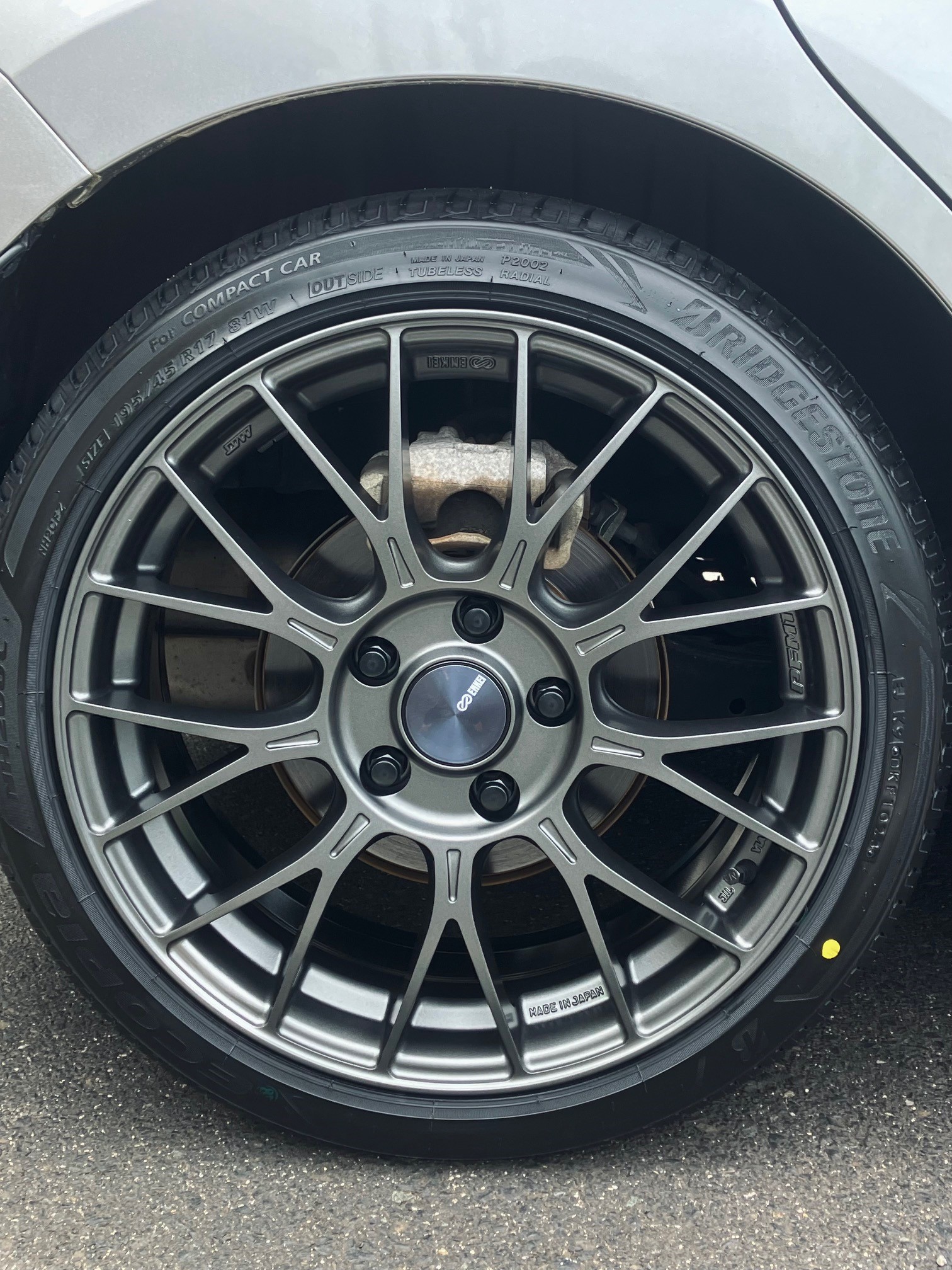 軽量9本メッシュで大人なスポーツ！エンケイPFM1 × ZC33スイフトスポーツ | 店舗おススメ情報 | タイヤ館 松江南（島根県）