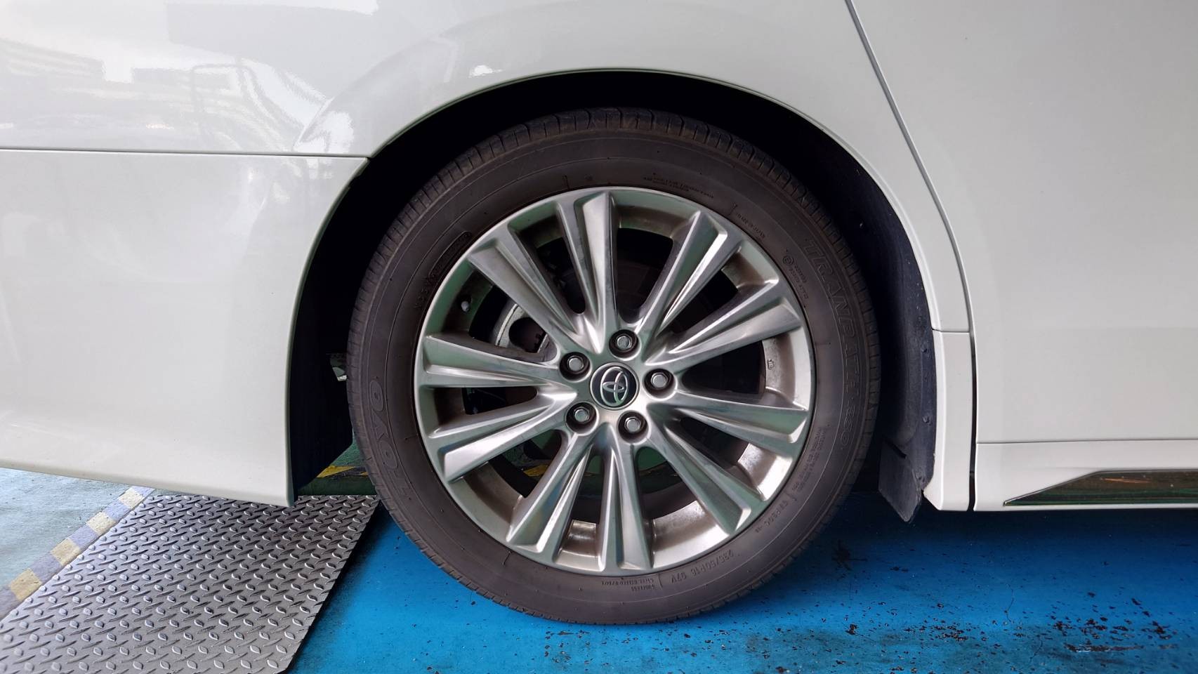 30アルファードにテイン車高調[TEIN RX1 with EDFC]を装着しました! | 店舗おススメ情報 | タイヤ館 岡山西長瀬（岡山県）