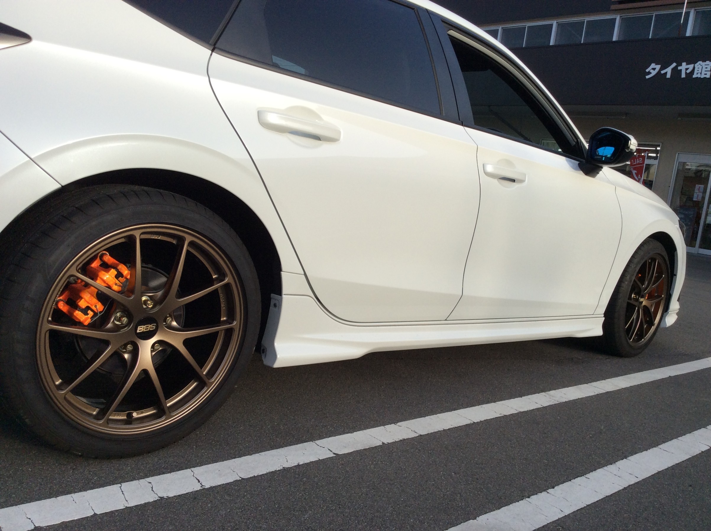 シビックハッチバックFL1 BBS インストレーションキット | ホンダ シビック メンテナンス商品 タイヤ・ホイール関連 > タイヤ・ホイール交換 | サービス事例 | タイヤ館 イエス ...