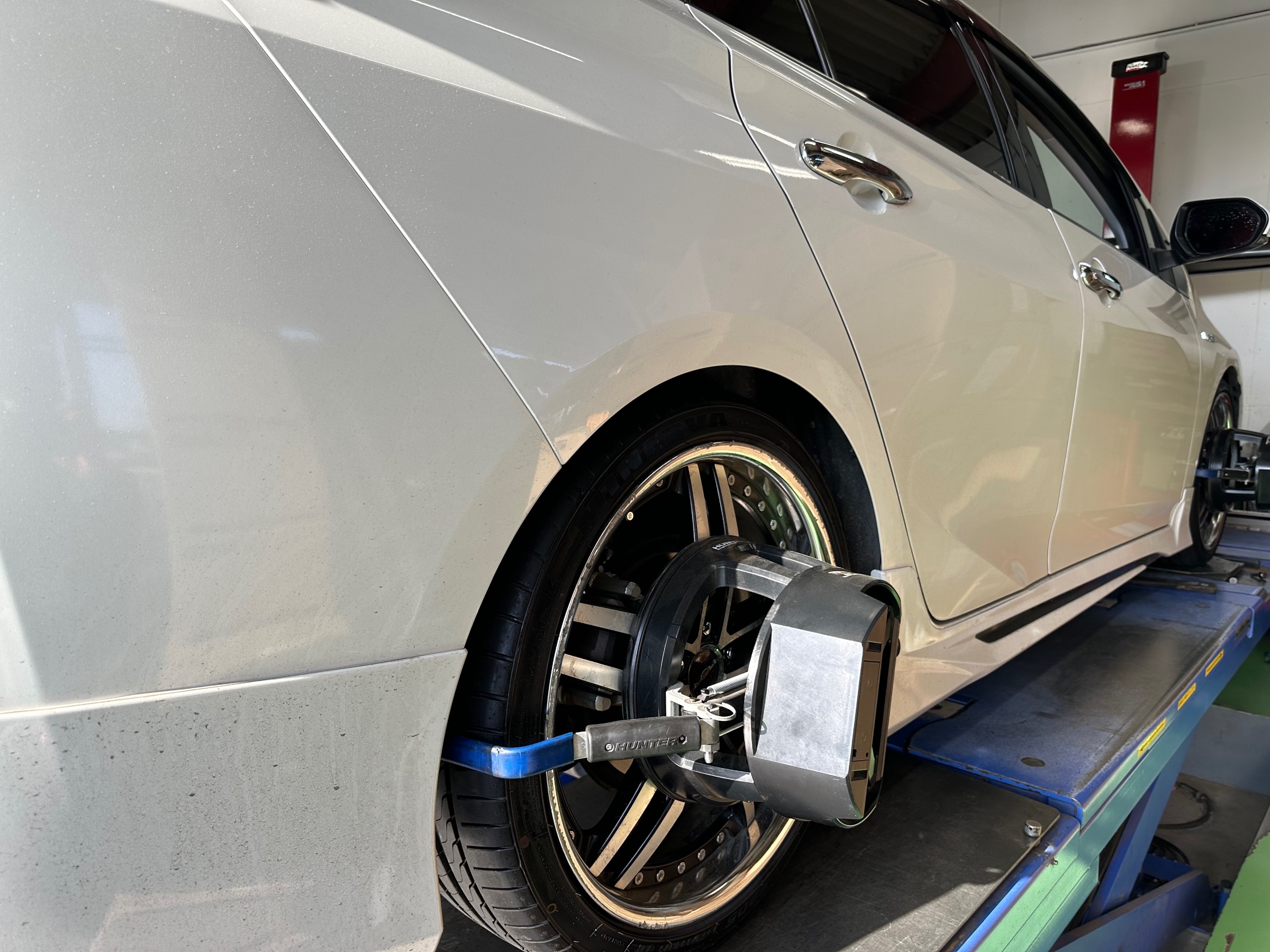 【TOYOTA・PRIUS・ZVW50】ダウンサス取り付け RS★R Ti2000 | 店舗おススメ情報 | タイヤ館 土浦北インター