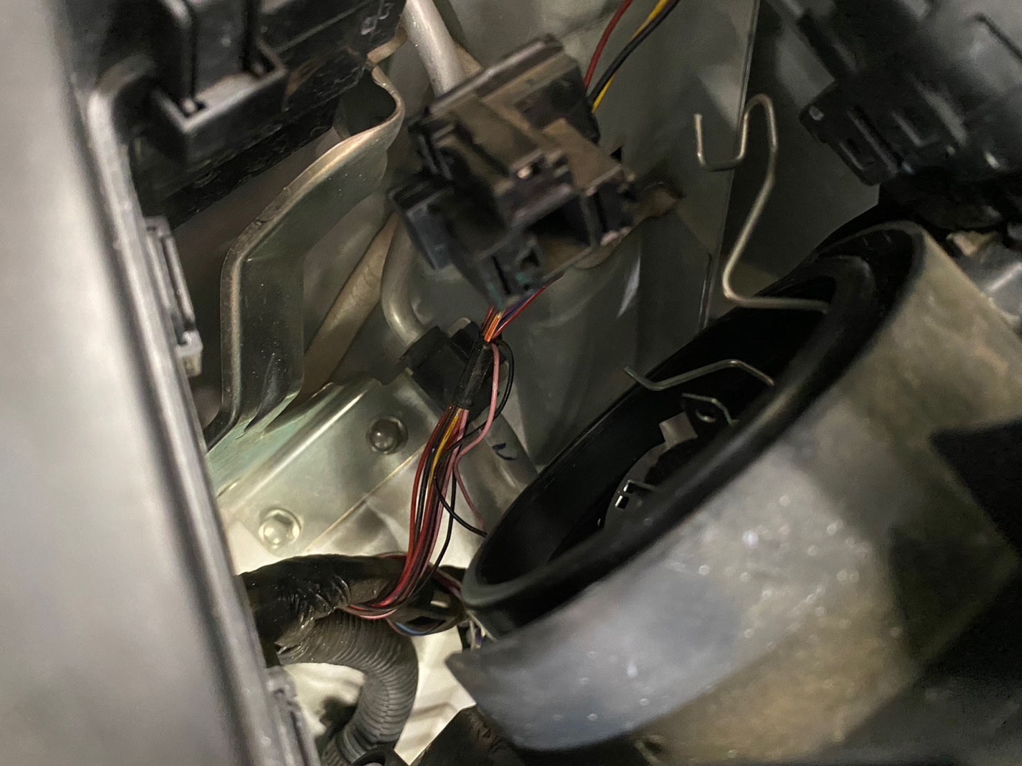 【三菱・eKワゴン・DBA-B11W】電球交換 | 店舗おススメ情報 | タイヤ館 うしく上柏田（茨城県）