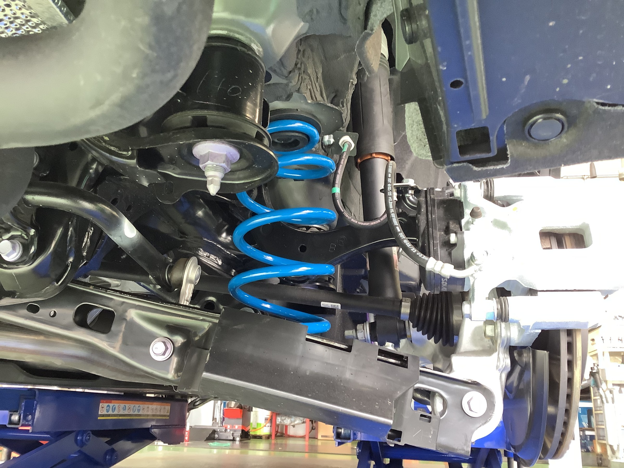 レクサス NXに 20インチ ALENZA&MINERVA&ダウンサス取り付け！ | 店舗おススメ情報 | タイヤ館 ビィ・ワークス登別（北海道）