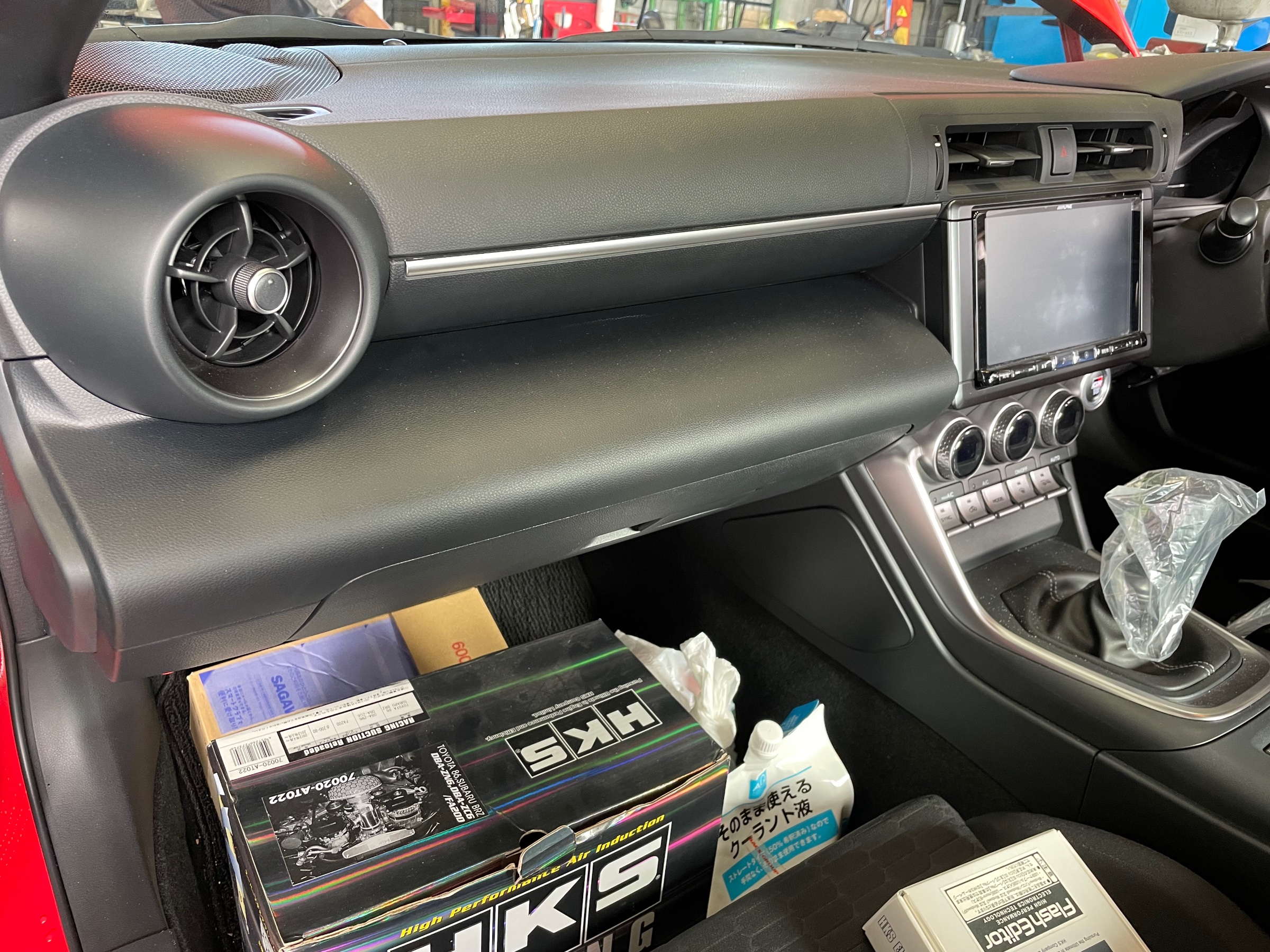 GR86 defiの追加メーターをカーボンの3連メーターパネルで装着してみました！ | 店舗おススメ情報 | タイヤ館 加古川中央（兵庫県）