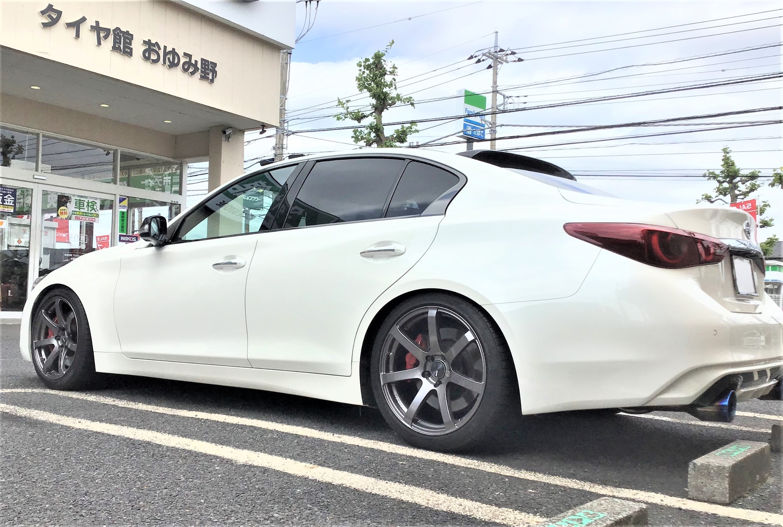 V37型スカイライン400R、アルミホイール交換！ | 店舗おススメ情報 | タイヤ館 おゆみ野（千葉県）