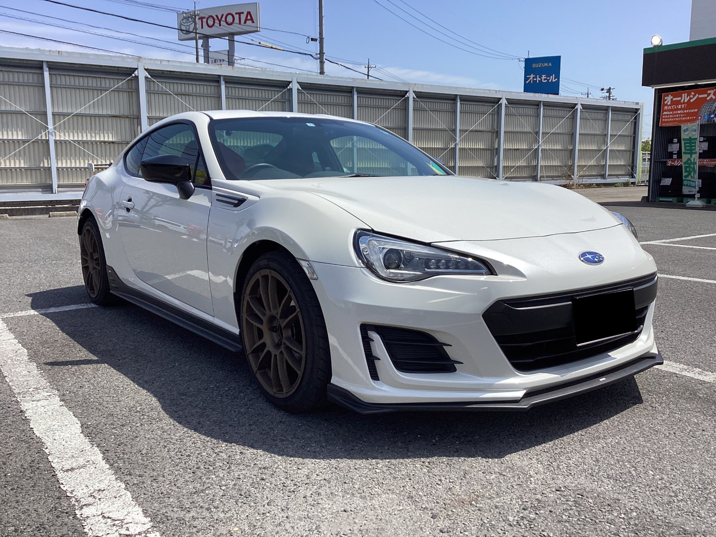【スバル BRZ ZC6】車高調取付 | スバル BRZ その他 | サービス事例 | タイヤ館 スズカ | 愛知県・三重県のタイヤ、カー用品ショップ タイヤからはじまる、トータルカー ...