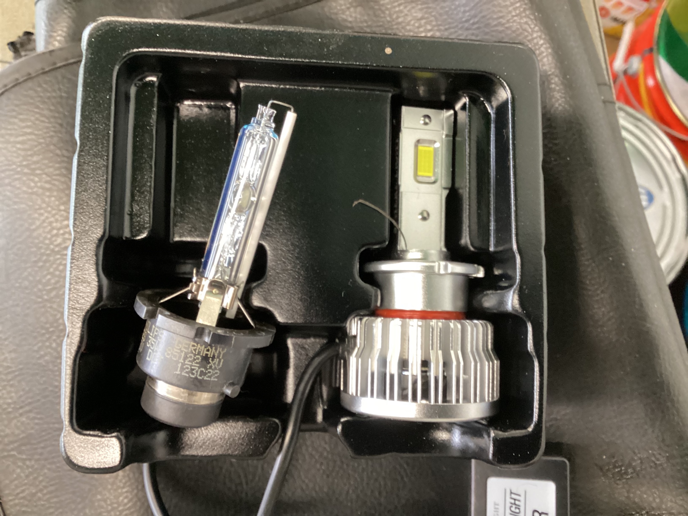 HID をLED に交換 (/・ω・)/ | 店舗おススメ情報 | タイヤ館 大船（神奈川県）