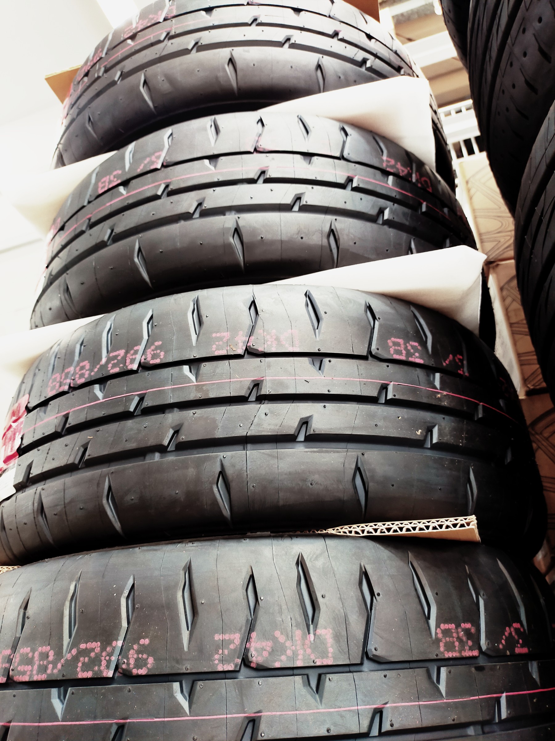 CR－Zタイヤホイールセットお取付け！ | 店舗おススメ情報 | タイヤ館 東京EDOGAWA（東京都）